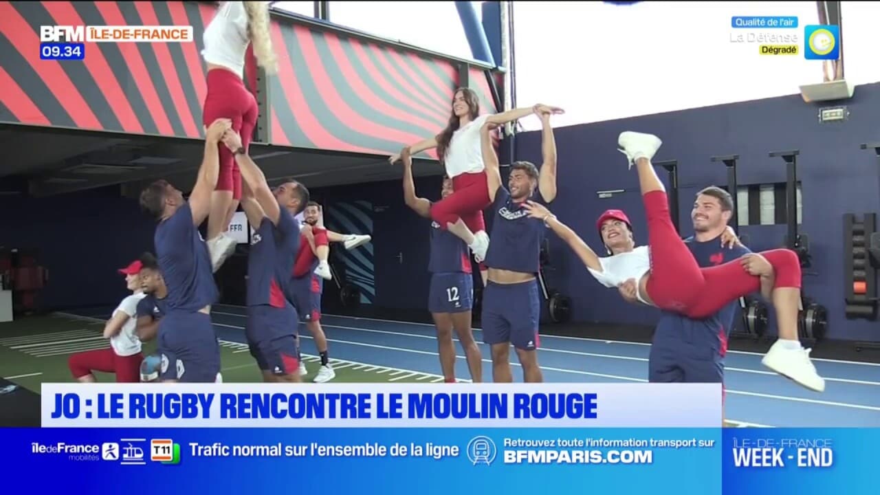 JO: l'équipe de France de rugby s'est entraînée avec les danseuses du Moulin Rouge