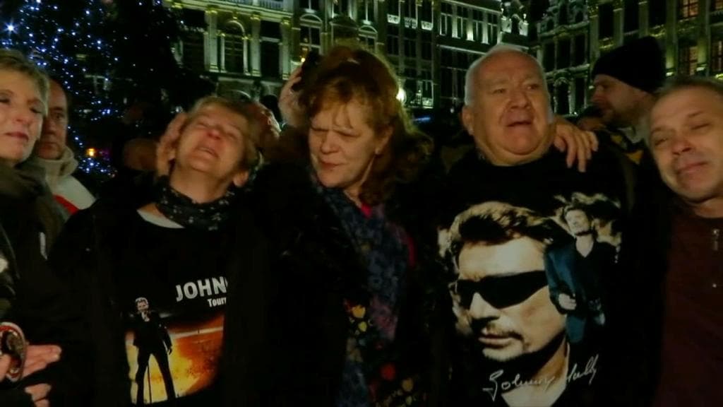 En Belgique, les fans de Johnny Hallyday se rassemblent pour lui rendre hommage