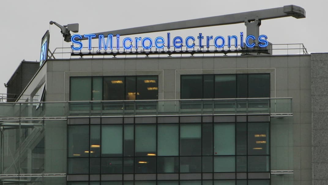 STMicroelectronics va investir "un milliard de dollars en 2022" pour ...