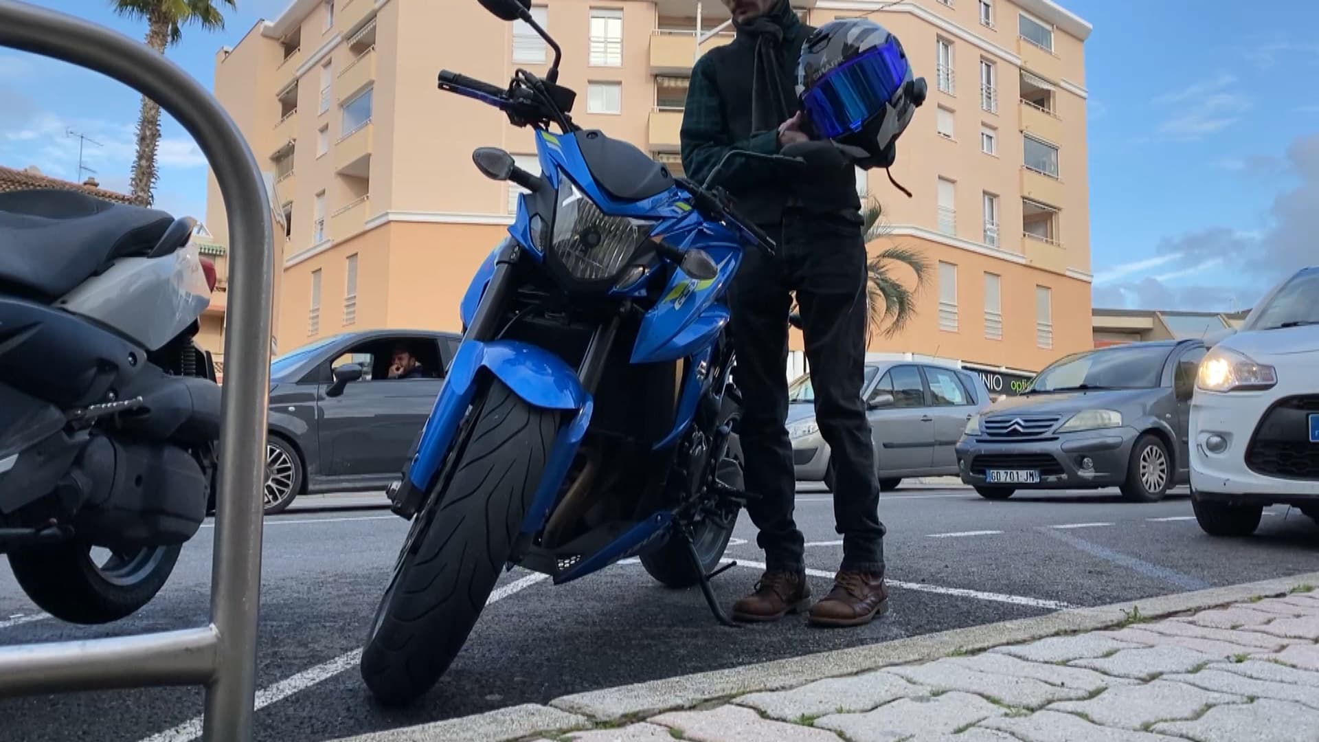 "On tourne pour pouvoir se garer": à Saint-Raphaël, des habitants ...
