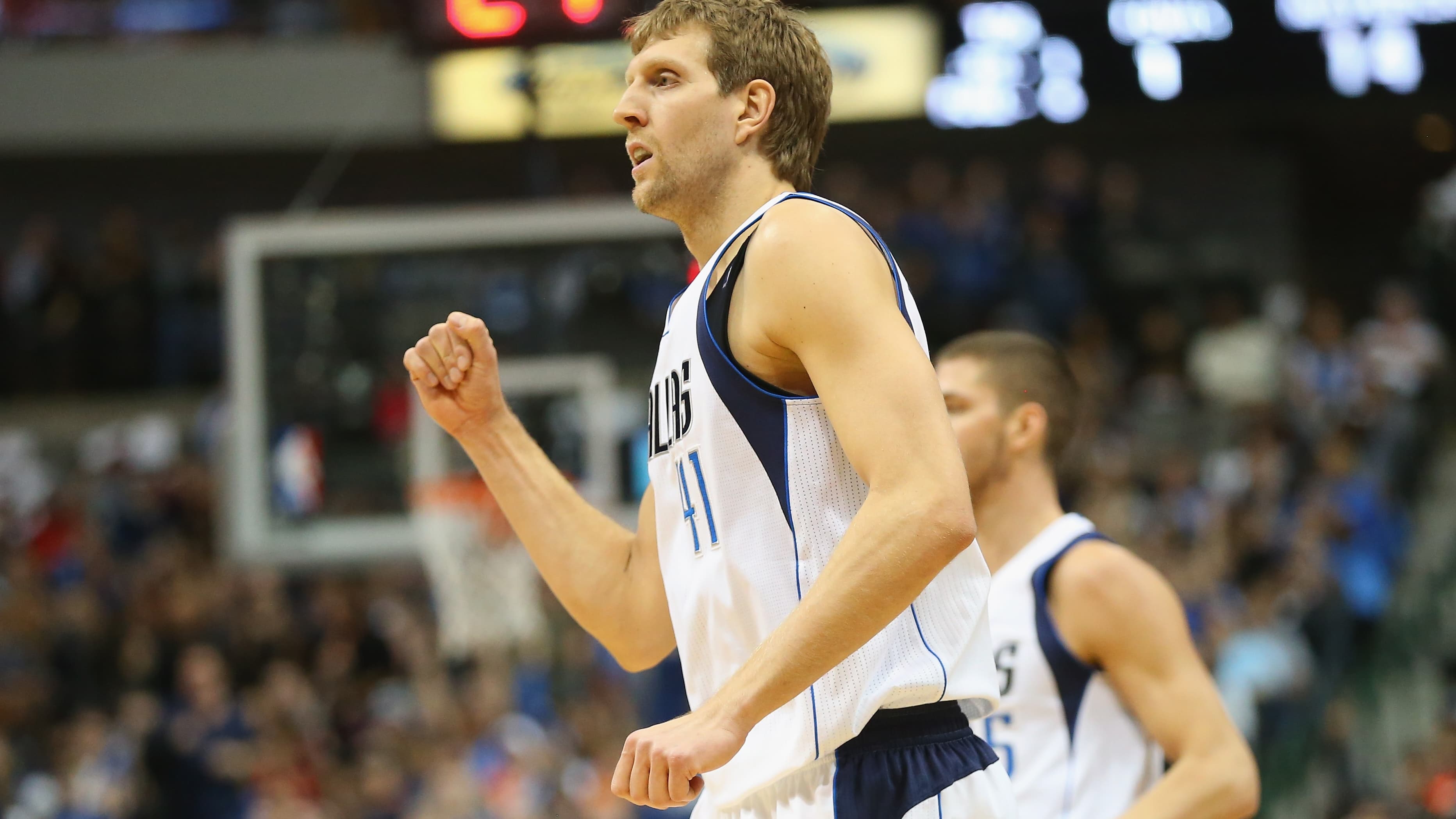 NBA : Dirk Nowitzki dépasse Moses Malone