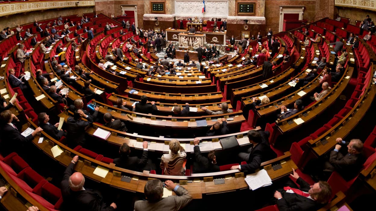 À 5000 euros par mois, les députés français sont loin d'être les mieux ...