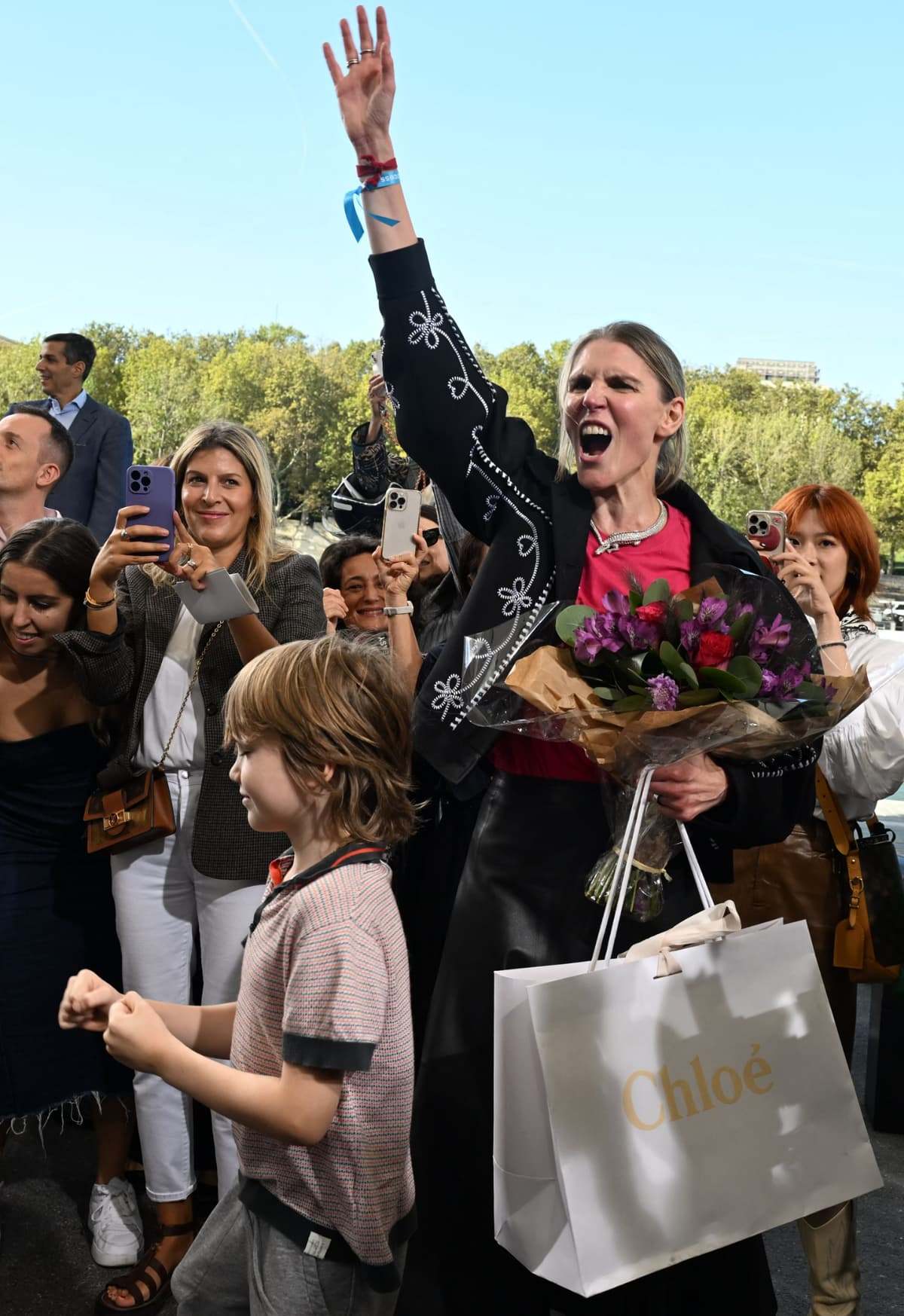 Tonnerre d'applaudissements au défilé Chloé pour les adieux de Gabriela ...