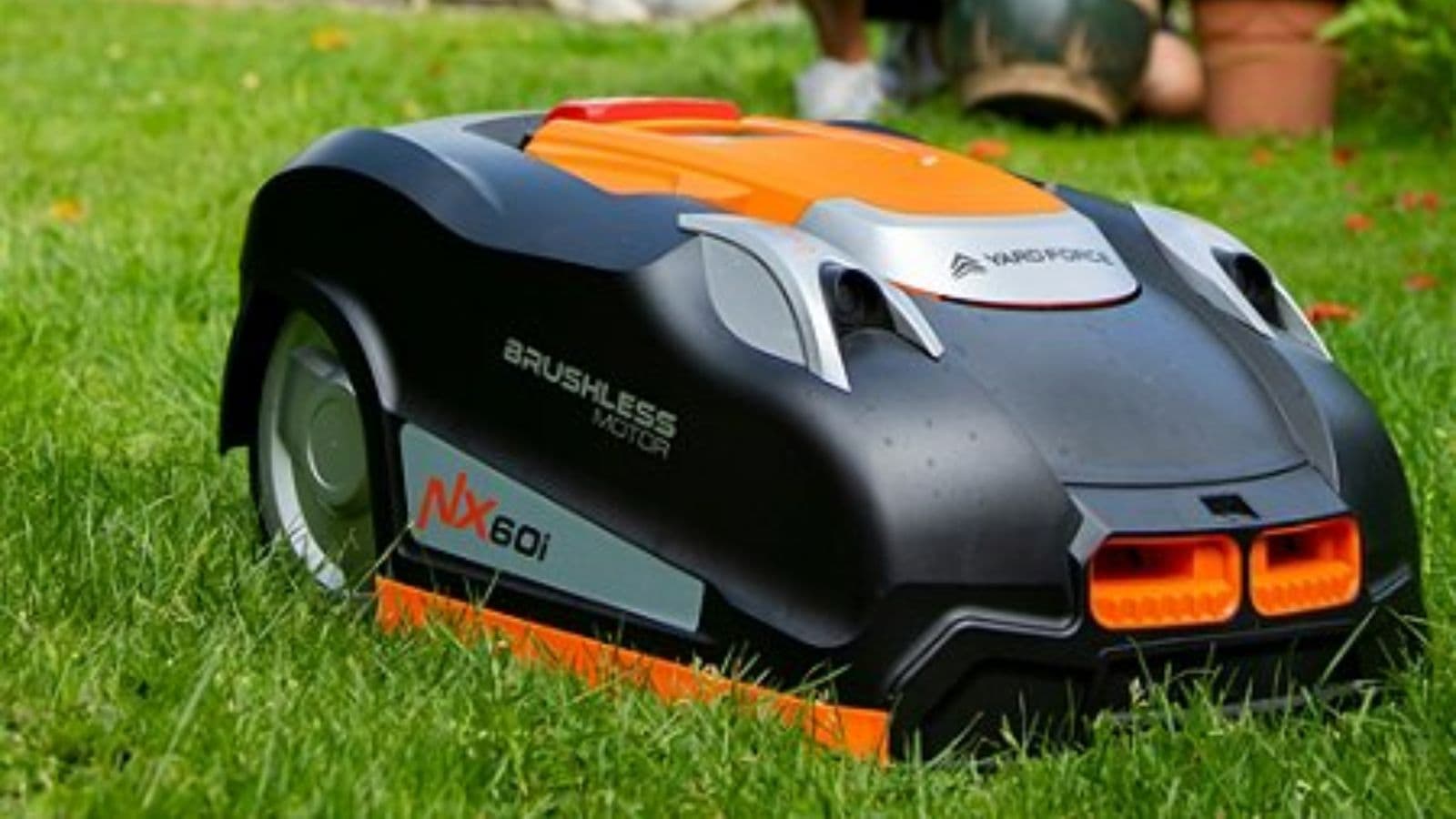 C’est le moment rêvé pour vous faire plaisir avec ce robot tondeuse à ...