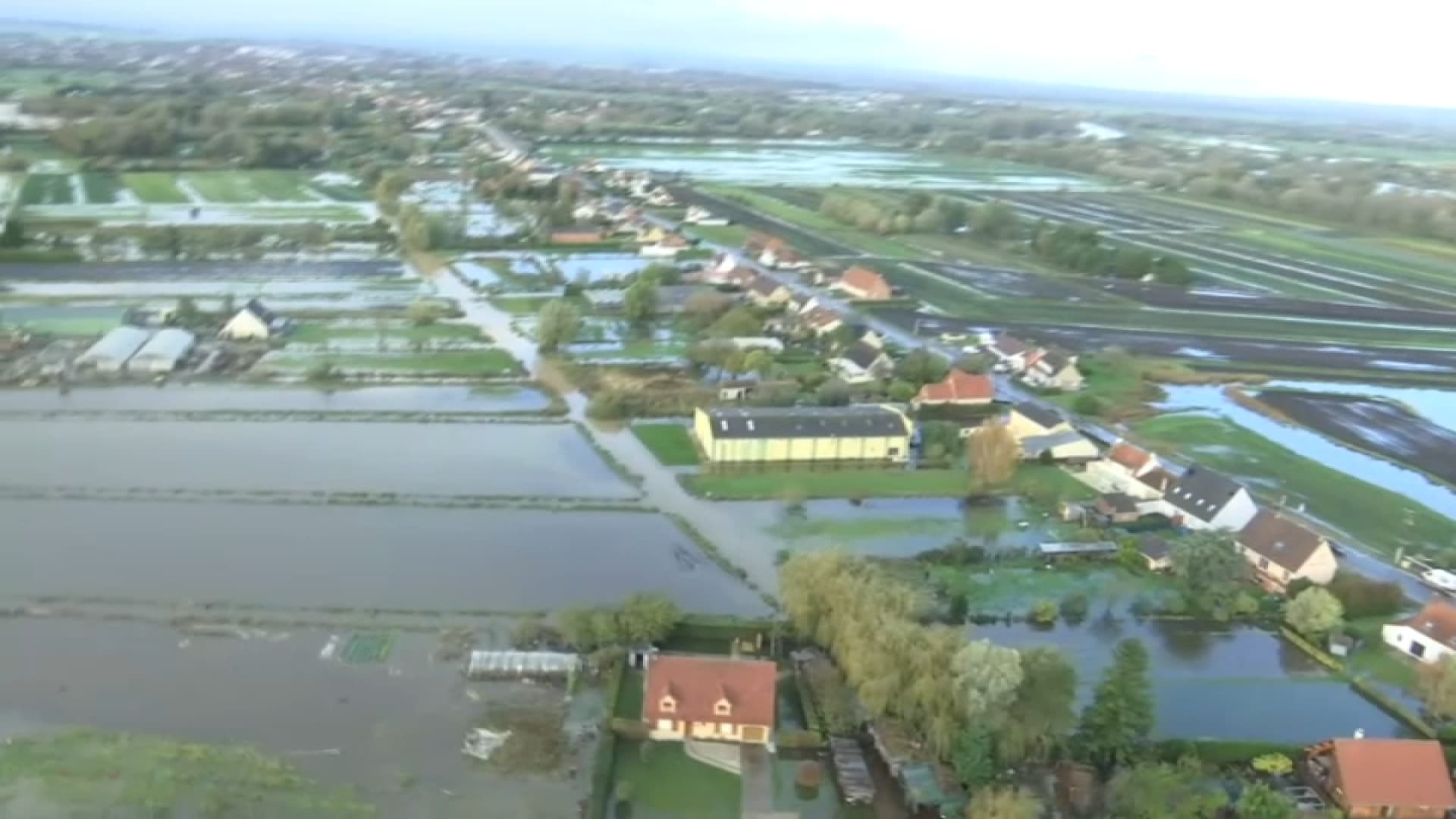 Orages, canicules, inondations... Record historique de vigilance météo ...
