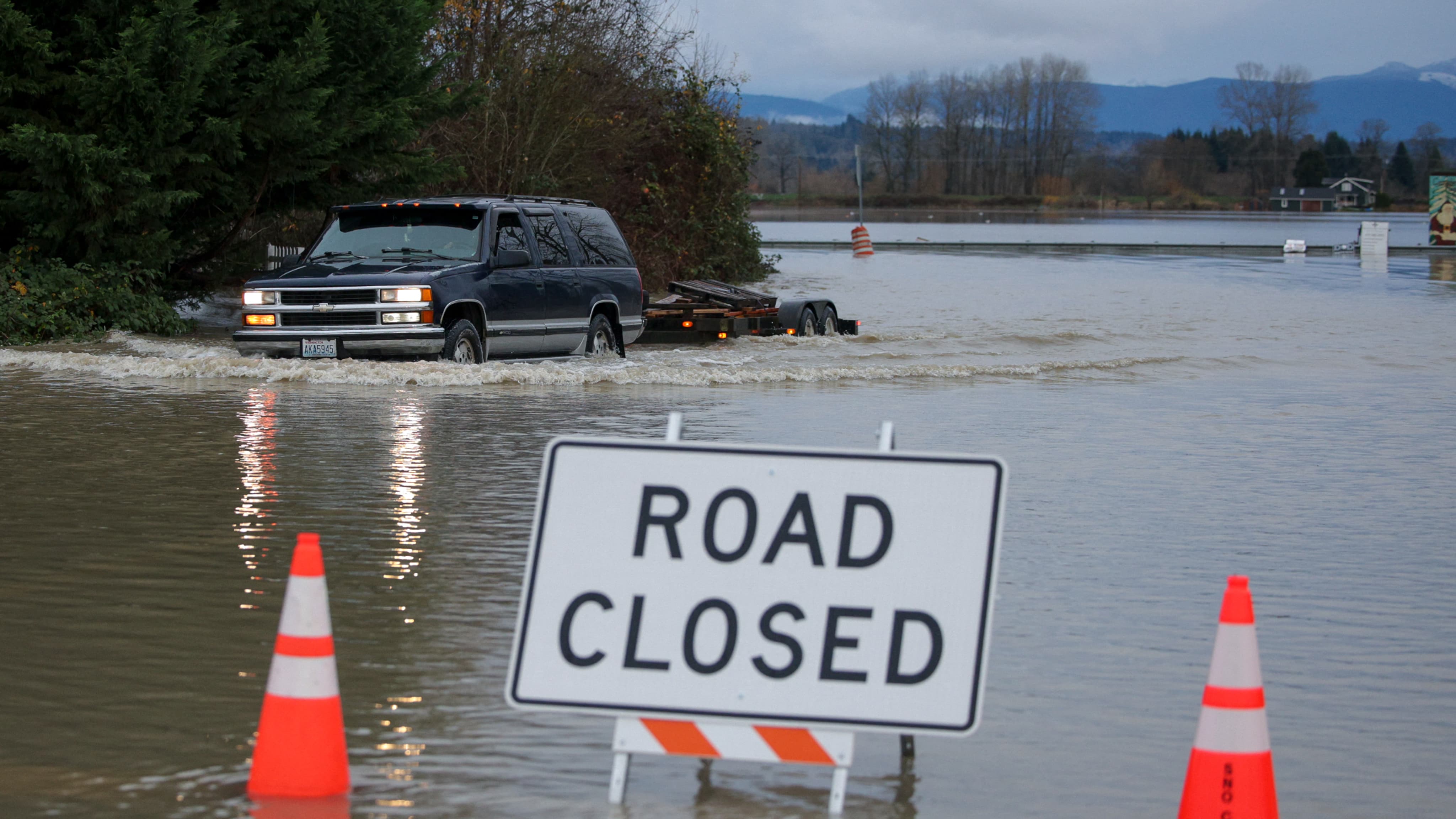 D'importantes inondations aux États-Unis et au Canada, des dizaines de ...