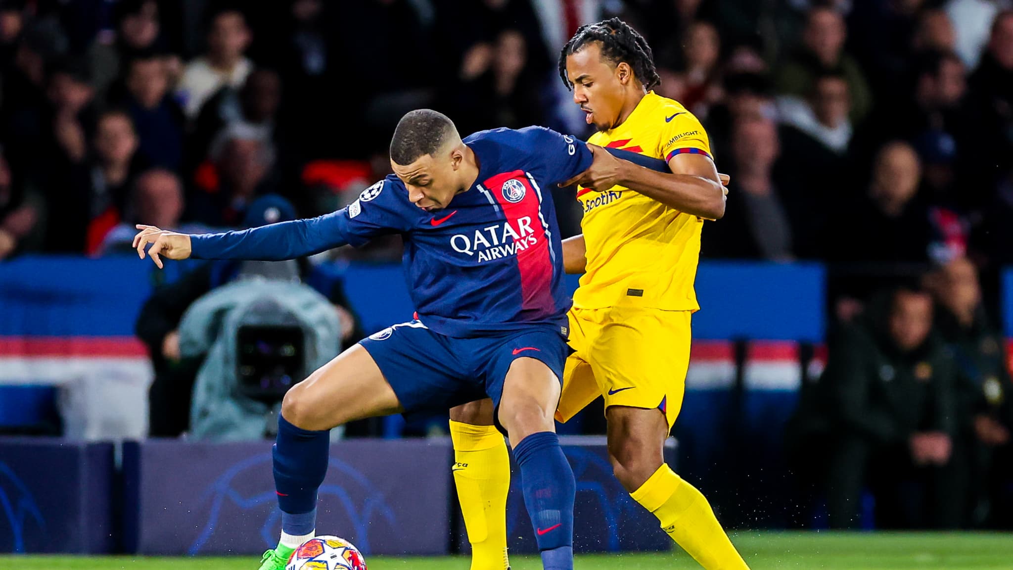 PSG-Barça: les louanges de Xavi pour Koundé, qui a parfaitement géré Mbappé
