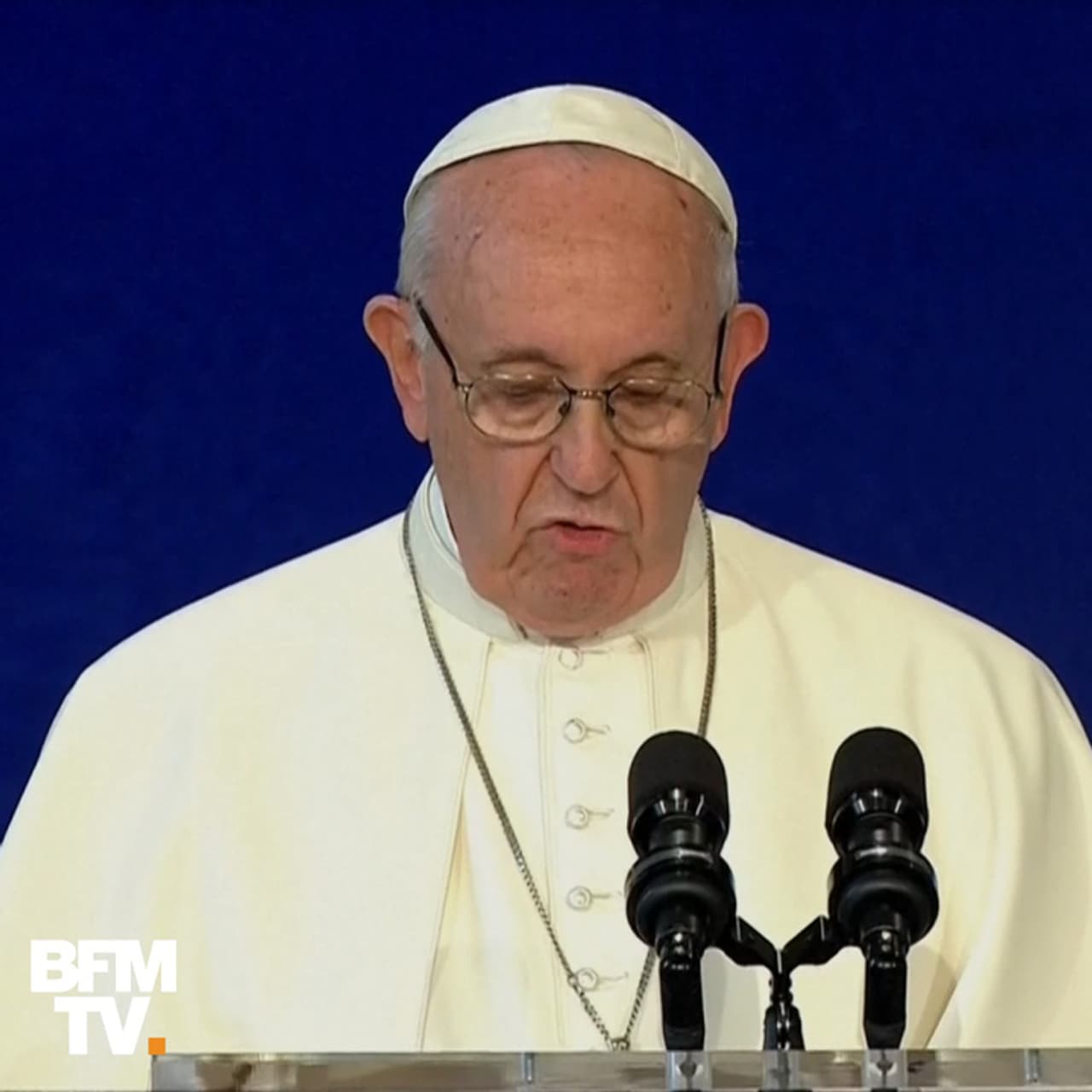 Pédophilie: En Irlande, le pape François évoque sa “honte” Pédophilie: En Irlande, le pape François évoque sa “honte”