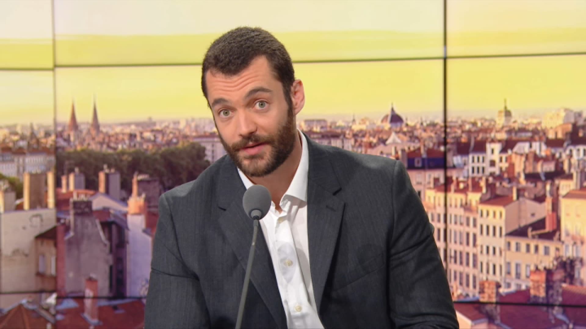 "On vit chez les fous": le plaidoyer de Louis Sarkozy contre les frais ...