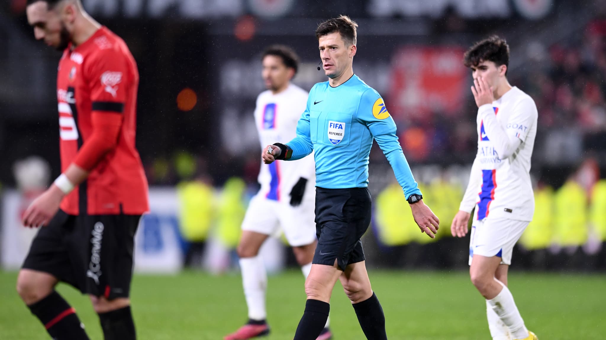 Ligue 1: révolution en vue pour l'arbitrage, les arbitres bientôt ...