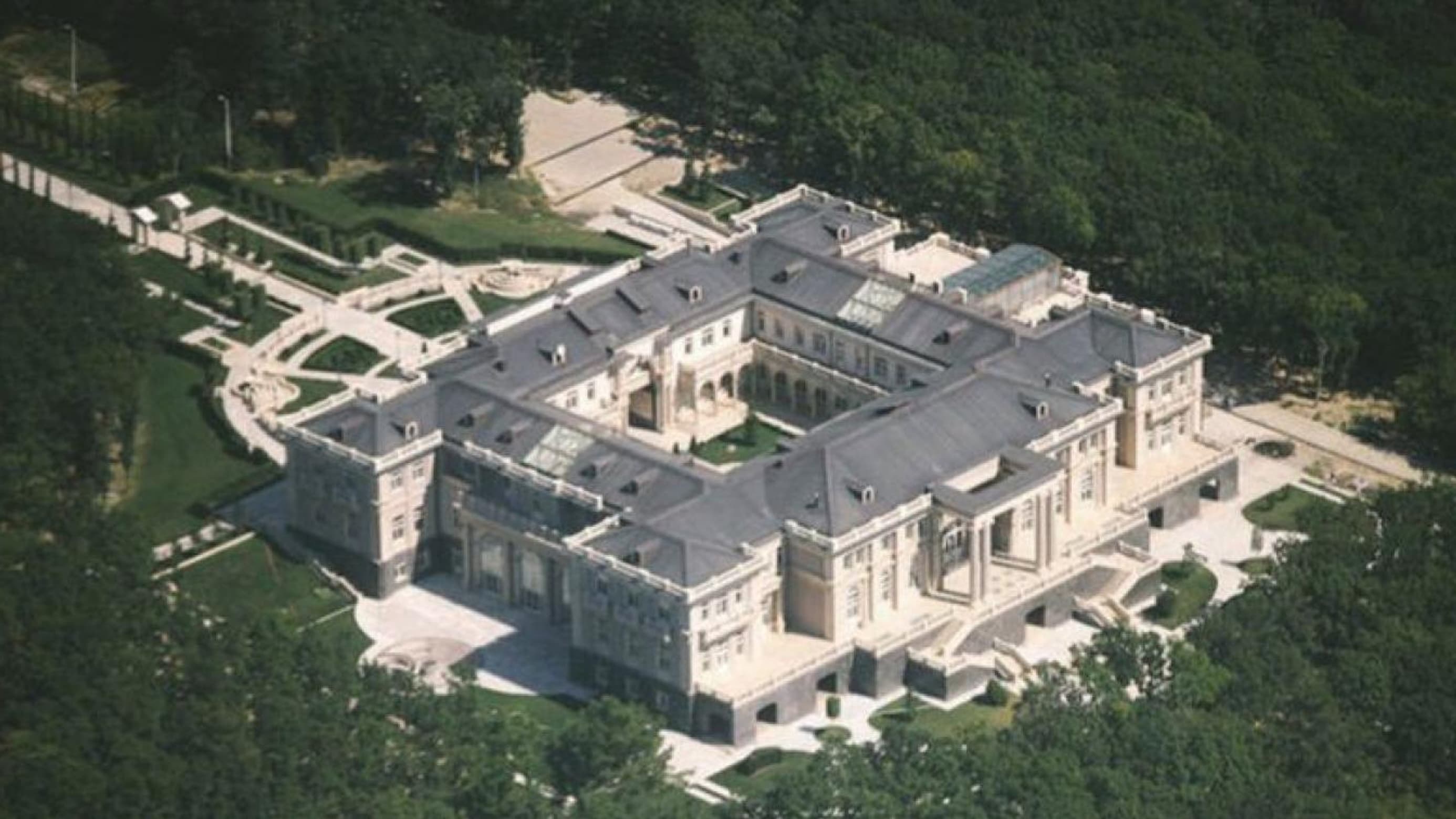 Palaces, stations de ski, vignobles... Vladimir Poutine détiendrait un ...