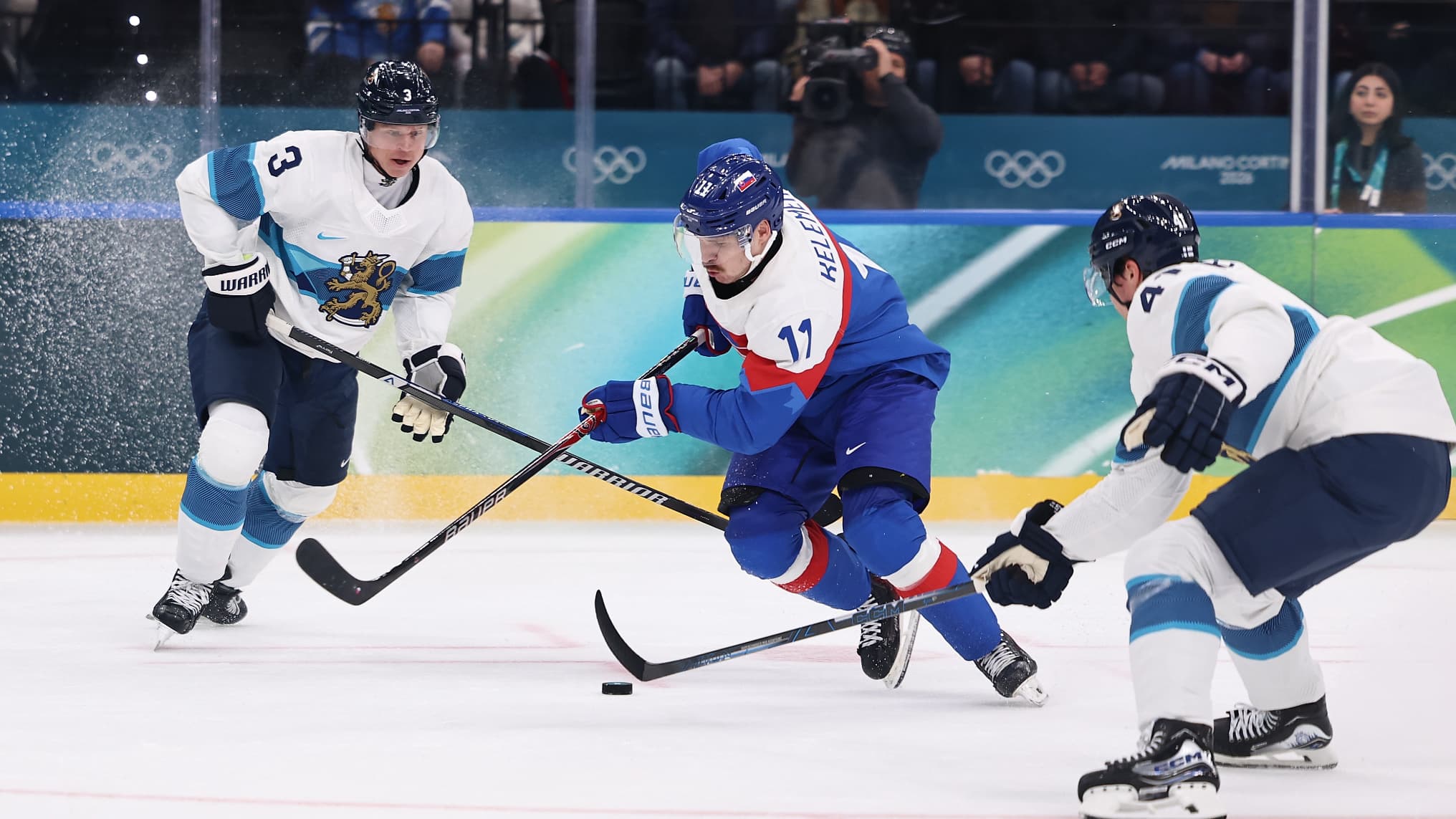 Trahi par sa passion pour le hockey et les JO: un fugitif recherché ...