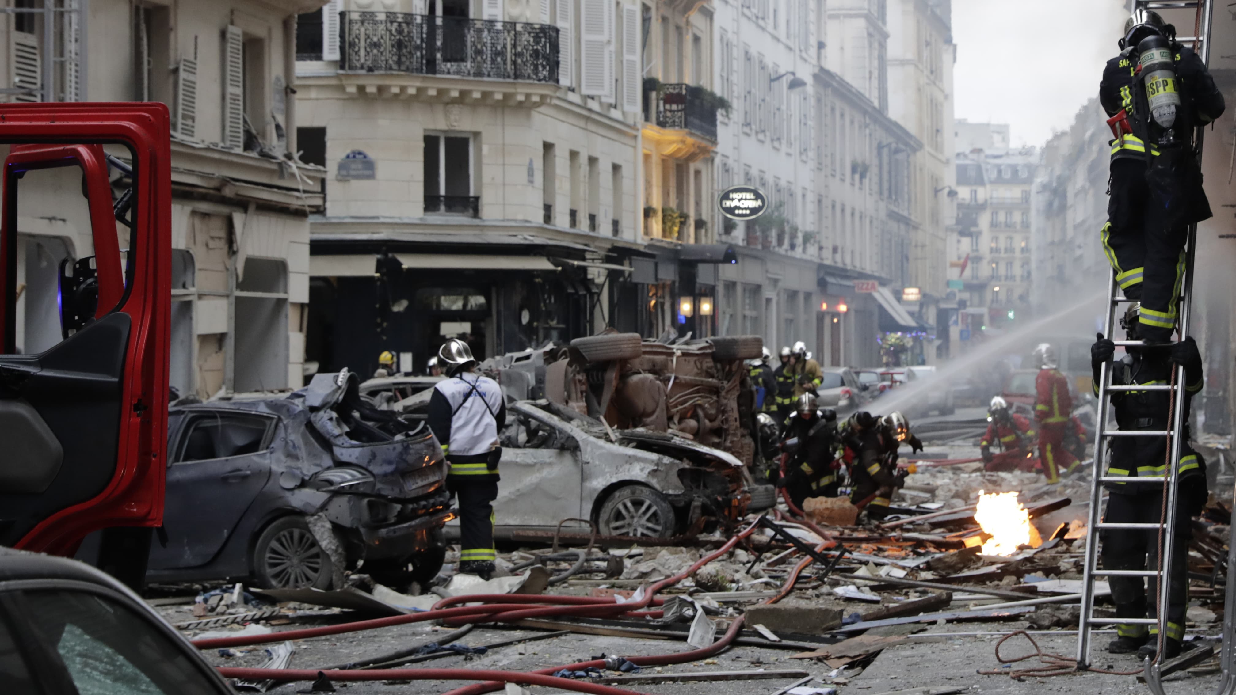 Explosion à Paris: une personne toujours portée disparue se trouverait ...