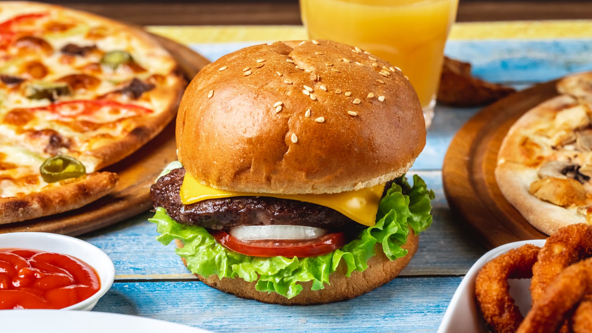 La consommation de burgers chute de 6,9%, tandis que celle de la pizza ...