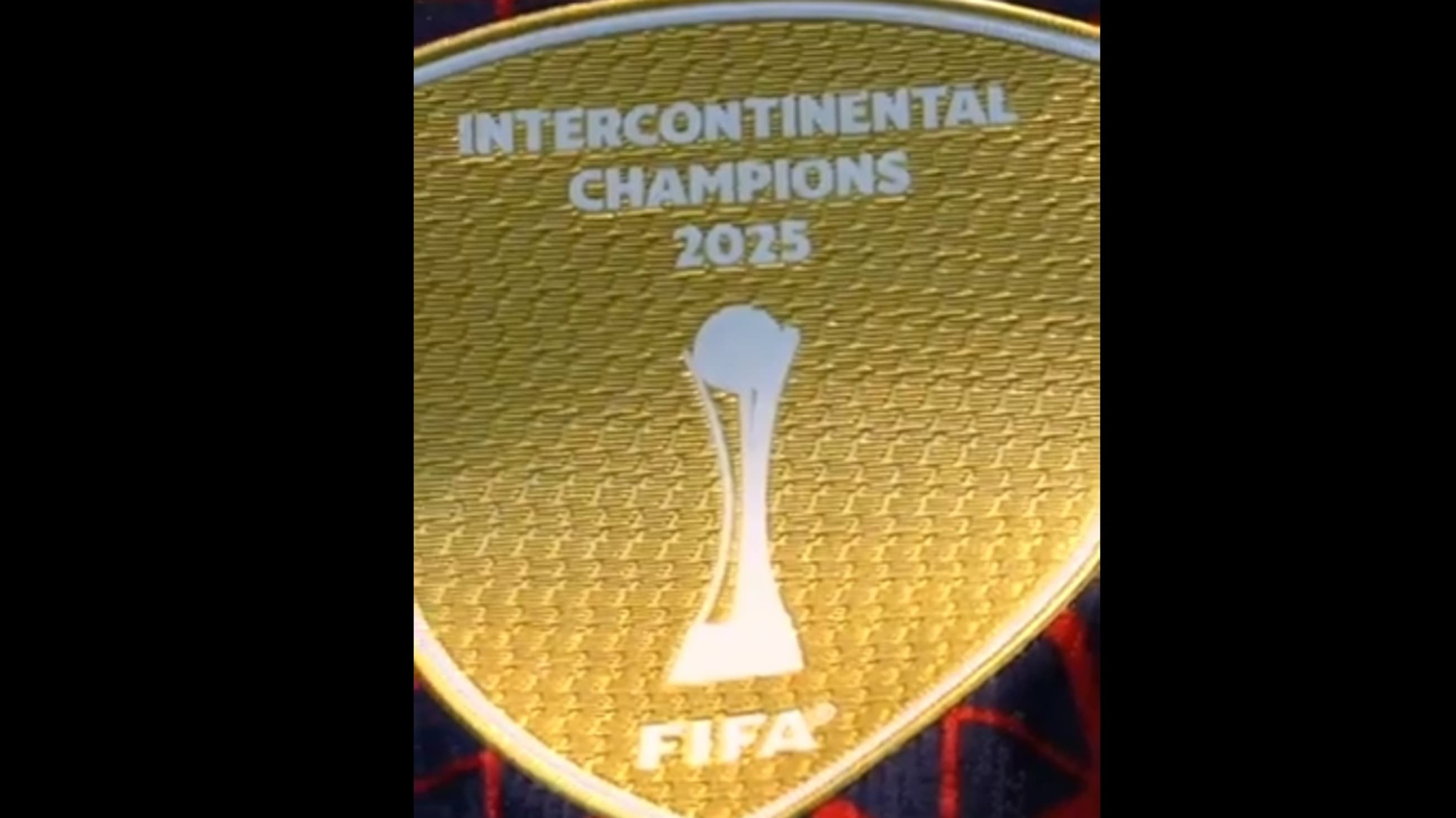 PSG-Paris FC: c'est quoi ce badge doré sur le maillot des joueurs du PSG?