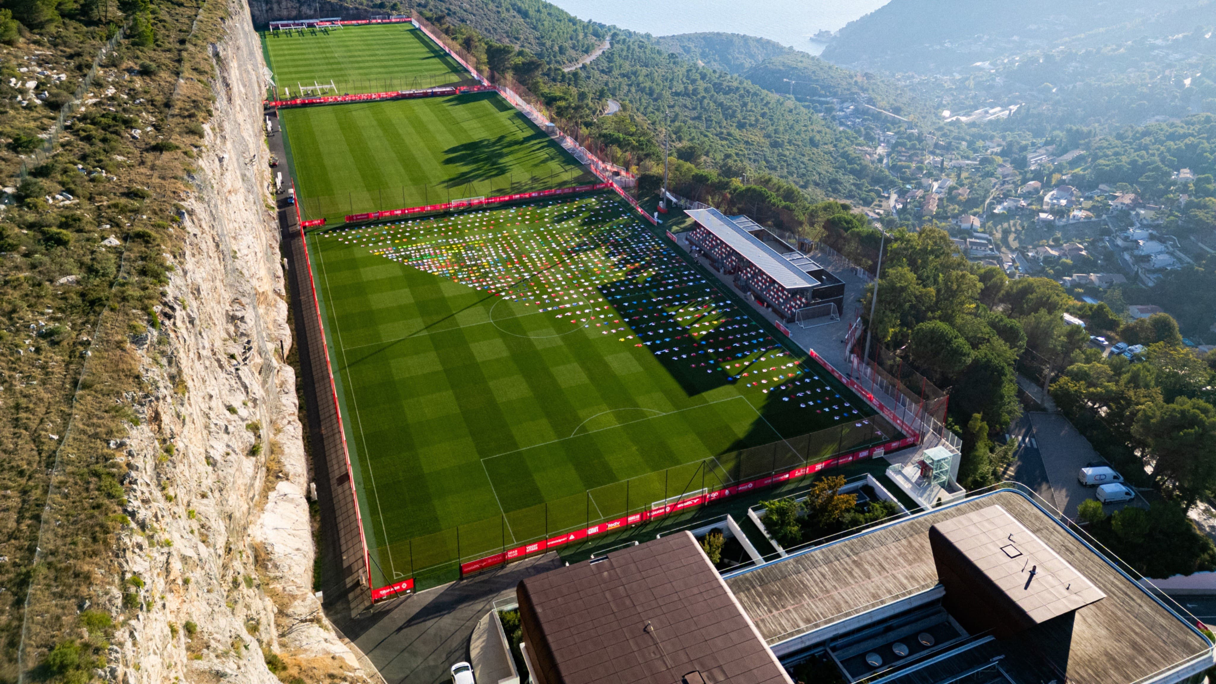 "Mes amis me prennent pour un fou": comment un supporter monégasque s ...