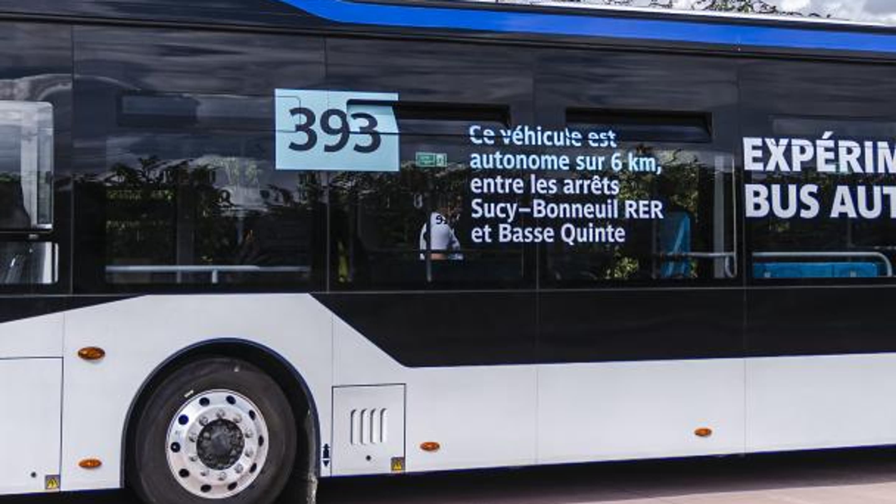 Pour la première fois, la RATP a fait rouler un bus 100% autonome en ...
