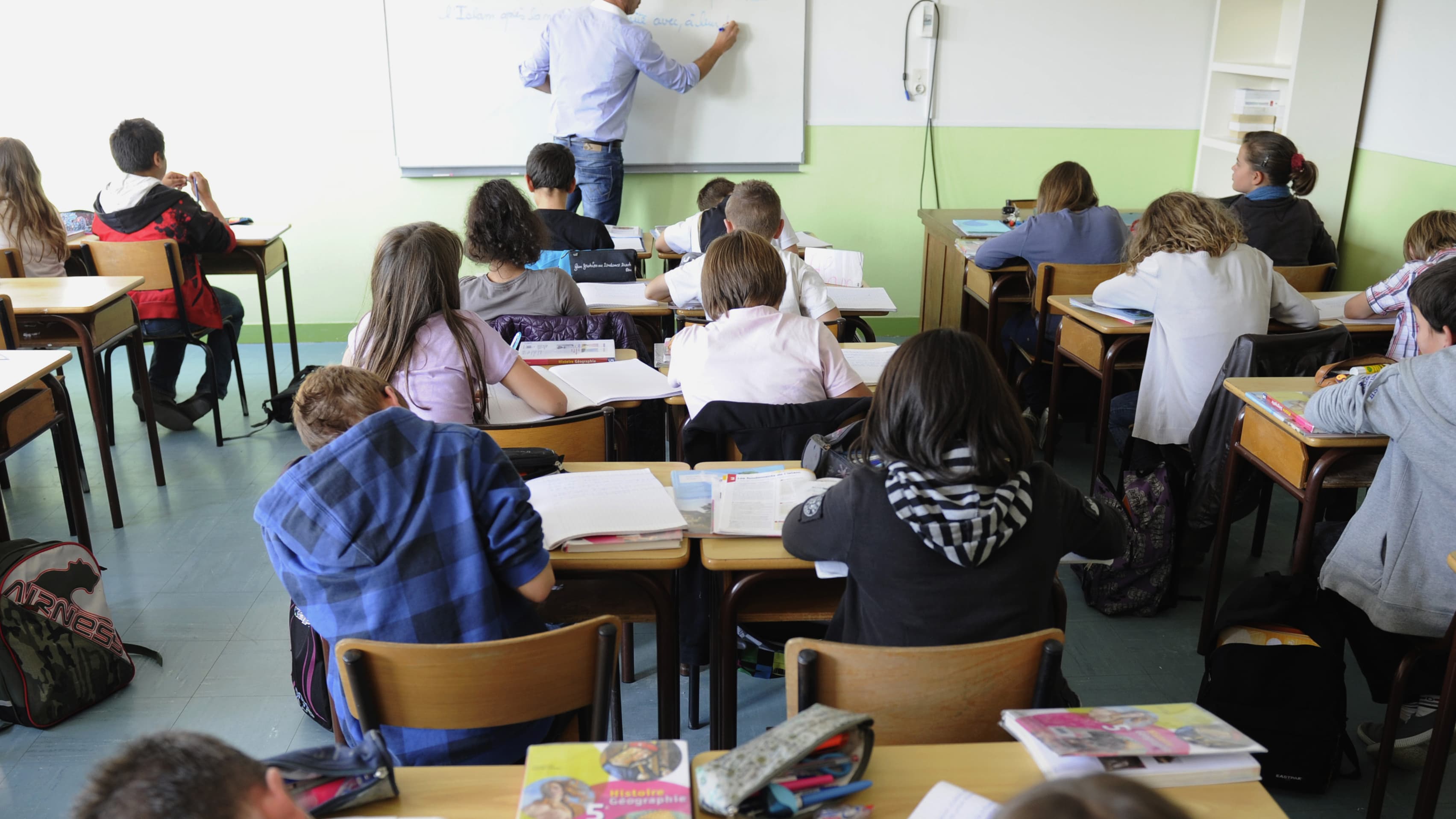 Débat sur la fin des notes à l'école: "Avec les couleurs on comprend mieux"