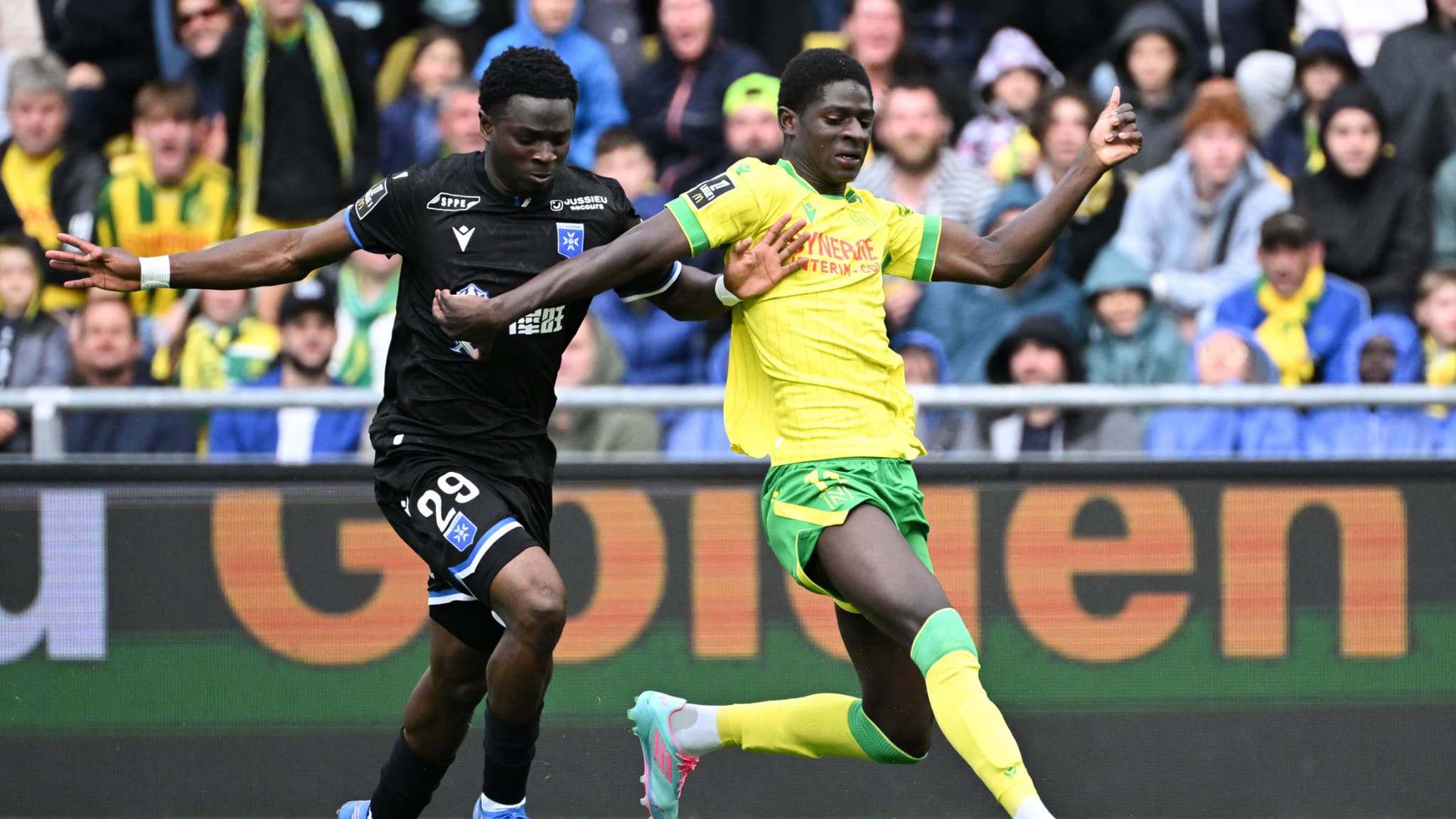 Nantes-Auxerre: première victoire de la saison pour les Canaris, qui ...