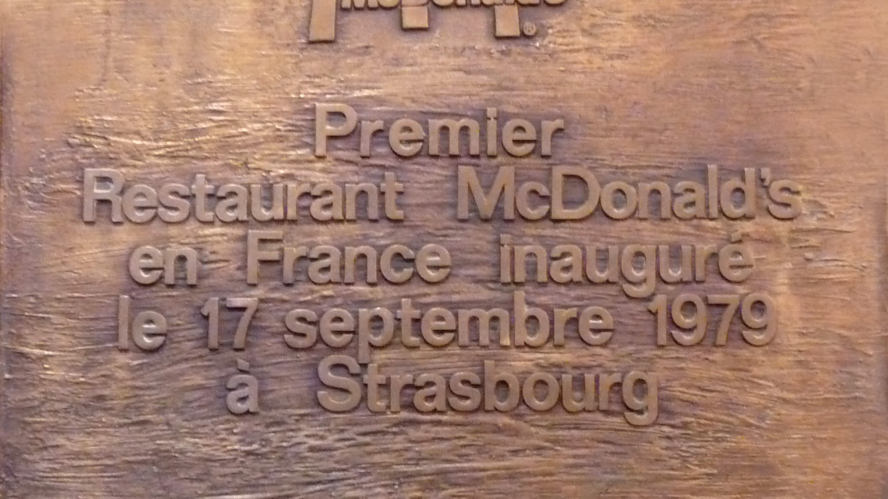 Pourquoi McDonald's ment quand il affirme avoir ouvert son premier ...
