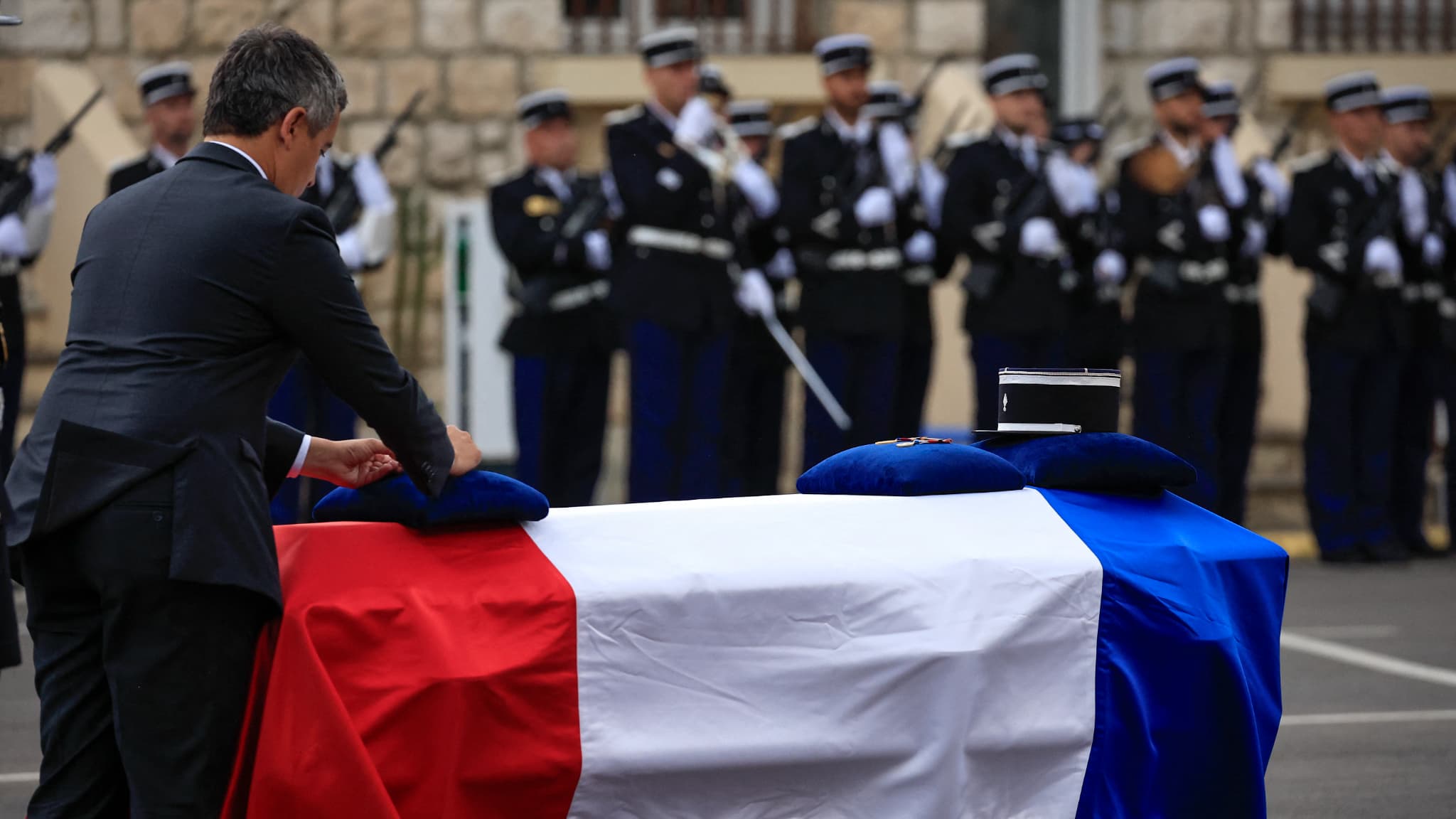 Hommage national à Éric Comyn: le gendarme décoré de la Légion d ...