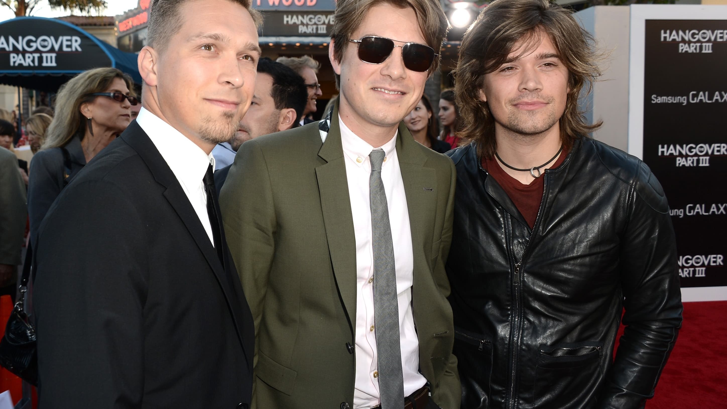 Le groupe Hanson explique la signification de son fameux "MMMBop"