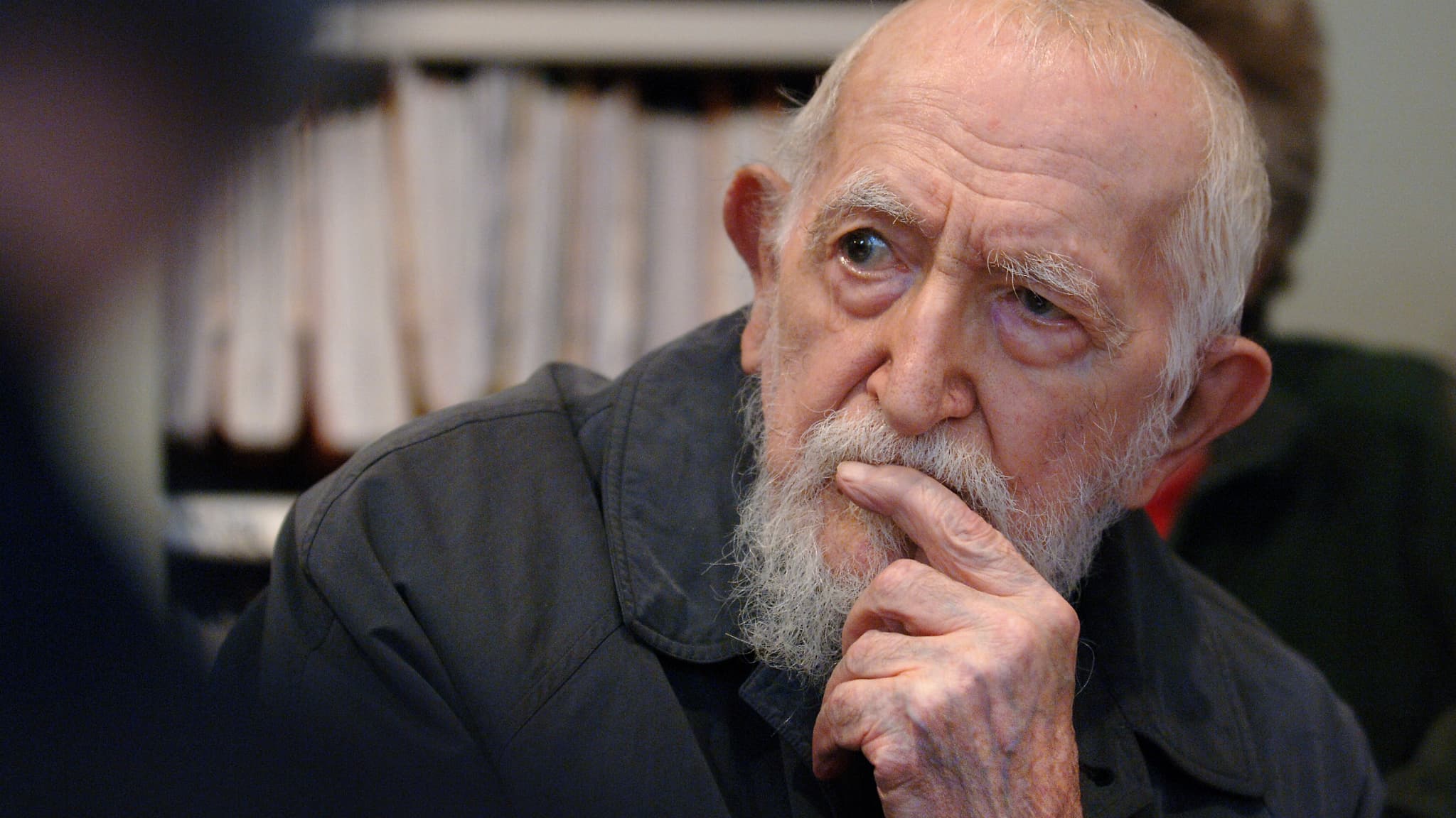 Abbé Pierre: la Conférence des évêques de France "regrette la décision ...