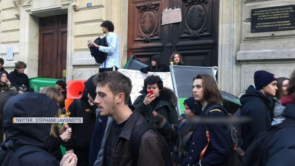 Réforme des retraites: plusieurs lycées bloqués à Paris Réforme des retraites: plusieurs lycées bloqués à Paris