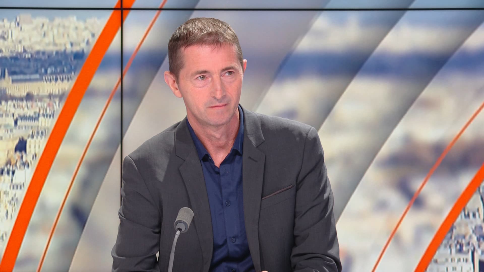 "Ils se sont protégés": le journaliste qui a interviewé les parents d ...