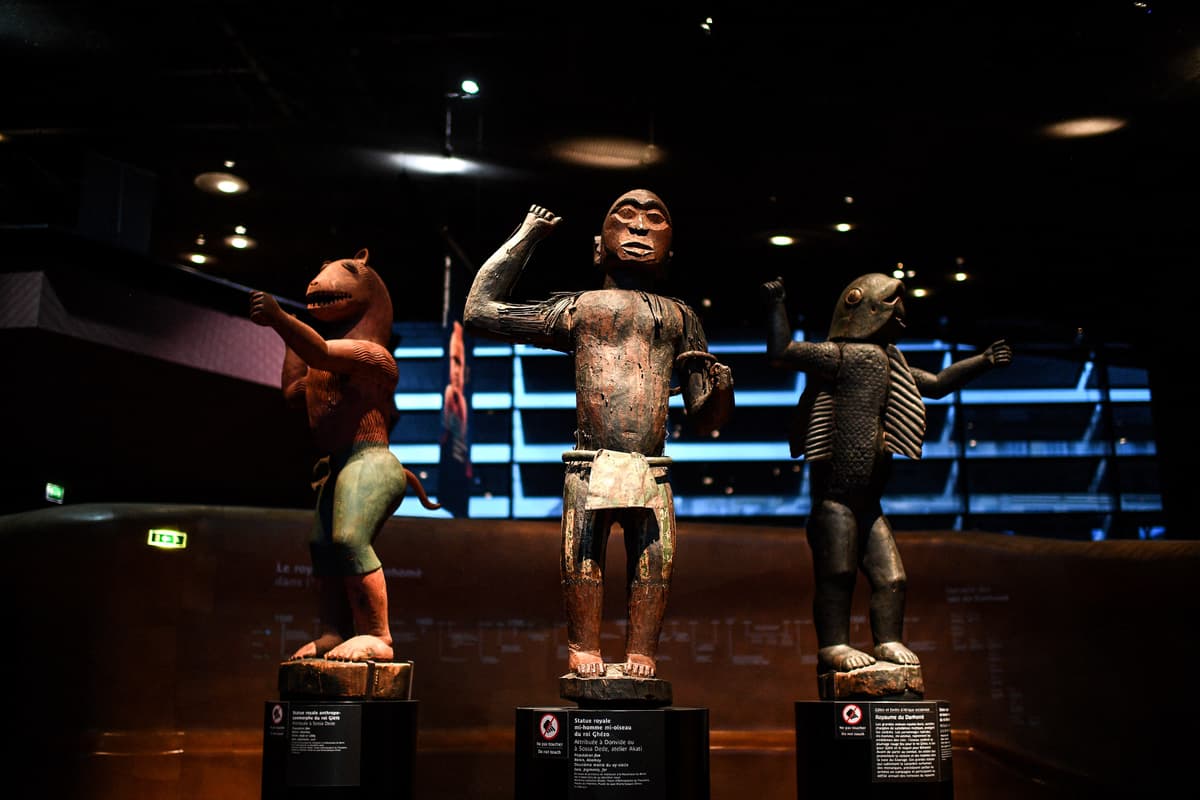 Quelles sont les 26 oeuvres exposées au musée du Quai Branly avant leur ...