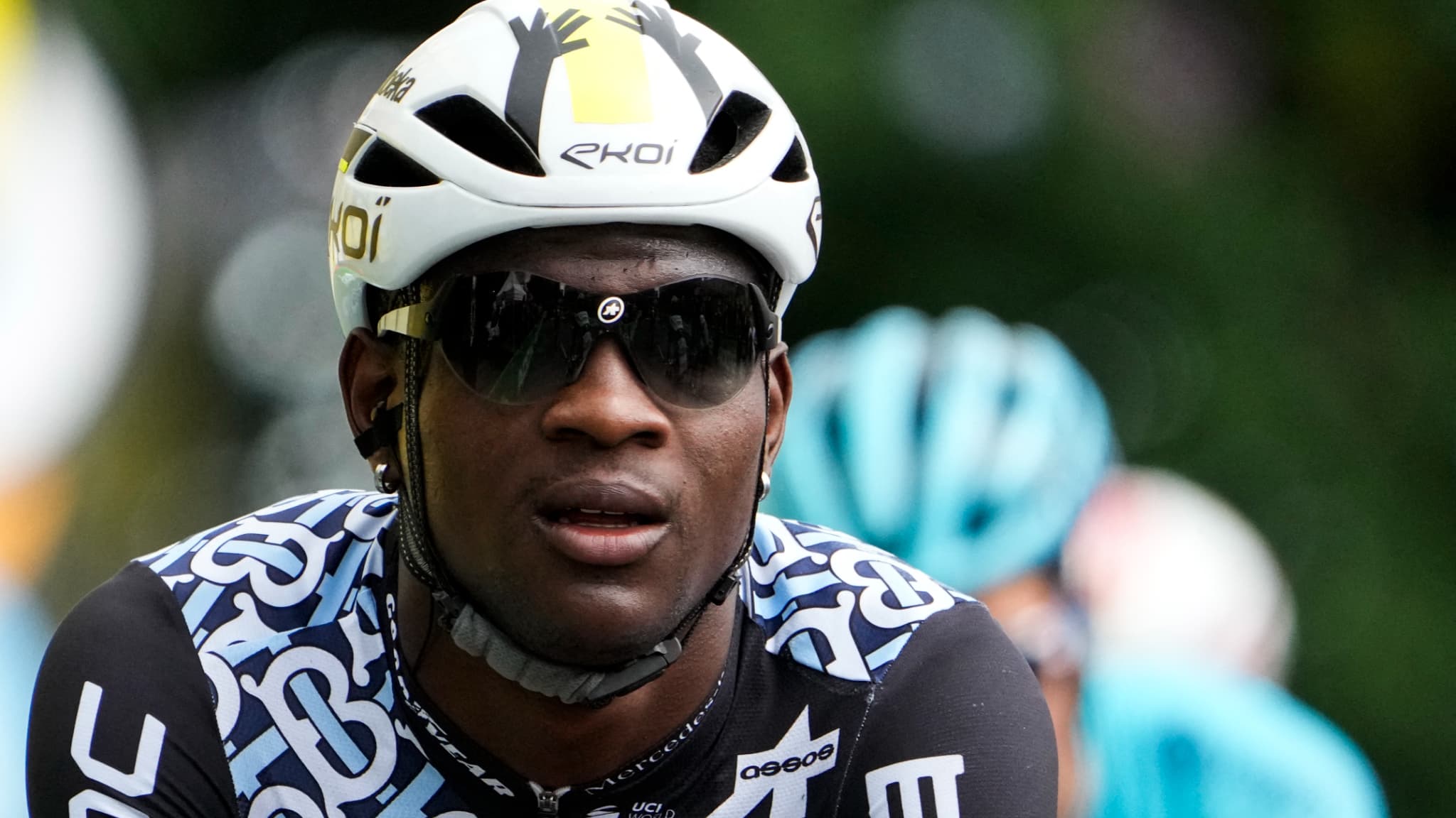 Tour de France: le courage exemplaire de Nic Dlamini, arrivé 1h24 après ...