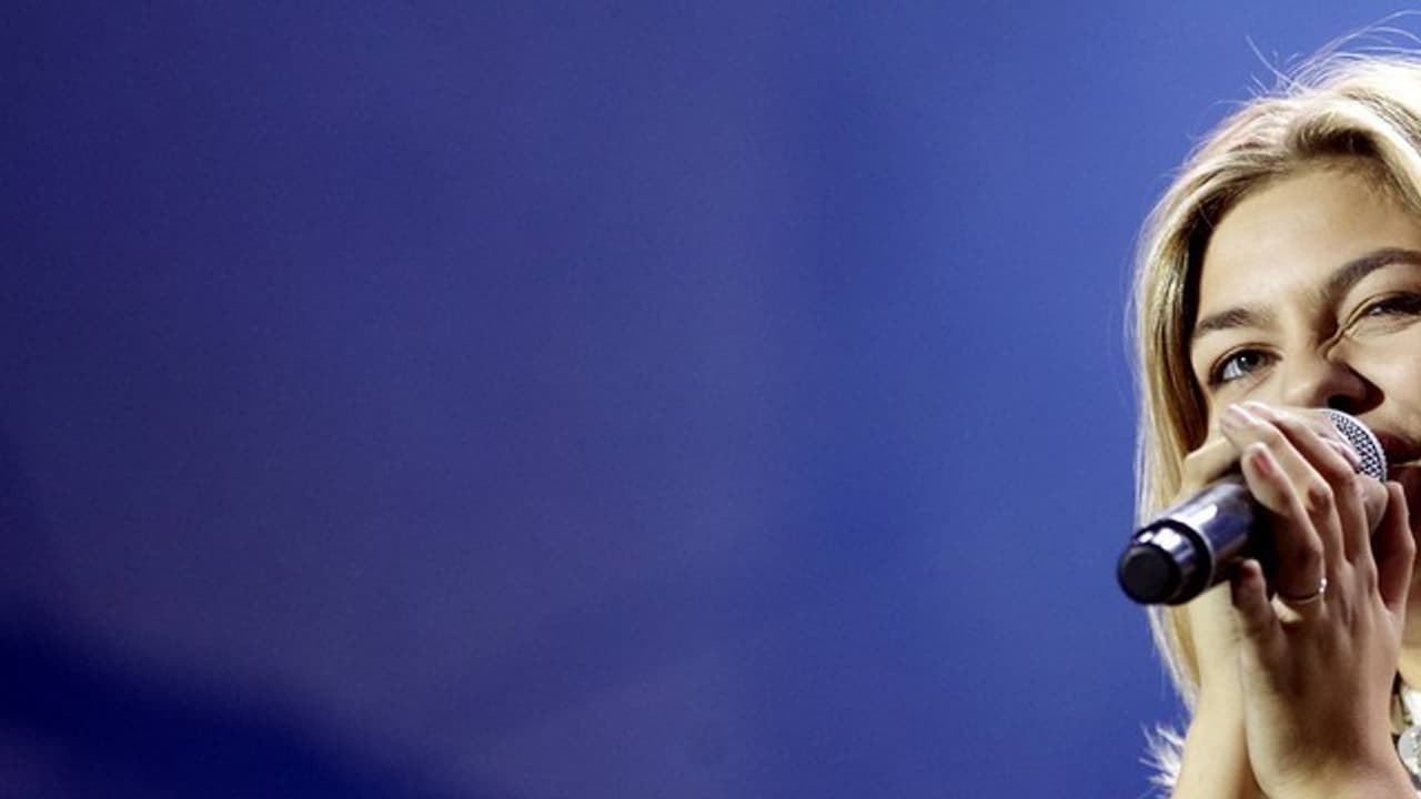 Louane avance l'horaire de son concert pour voir la finale