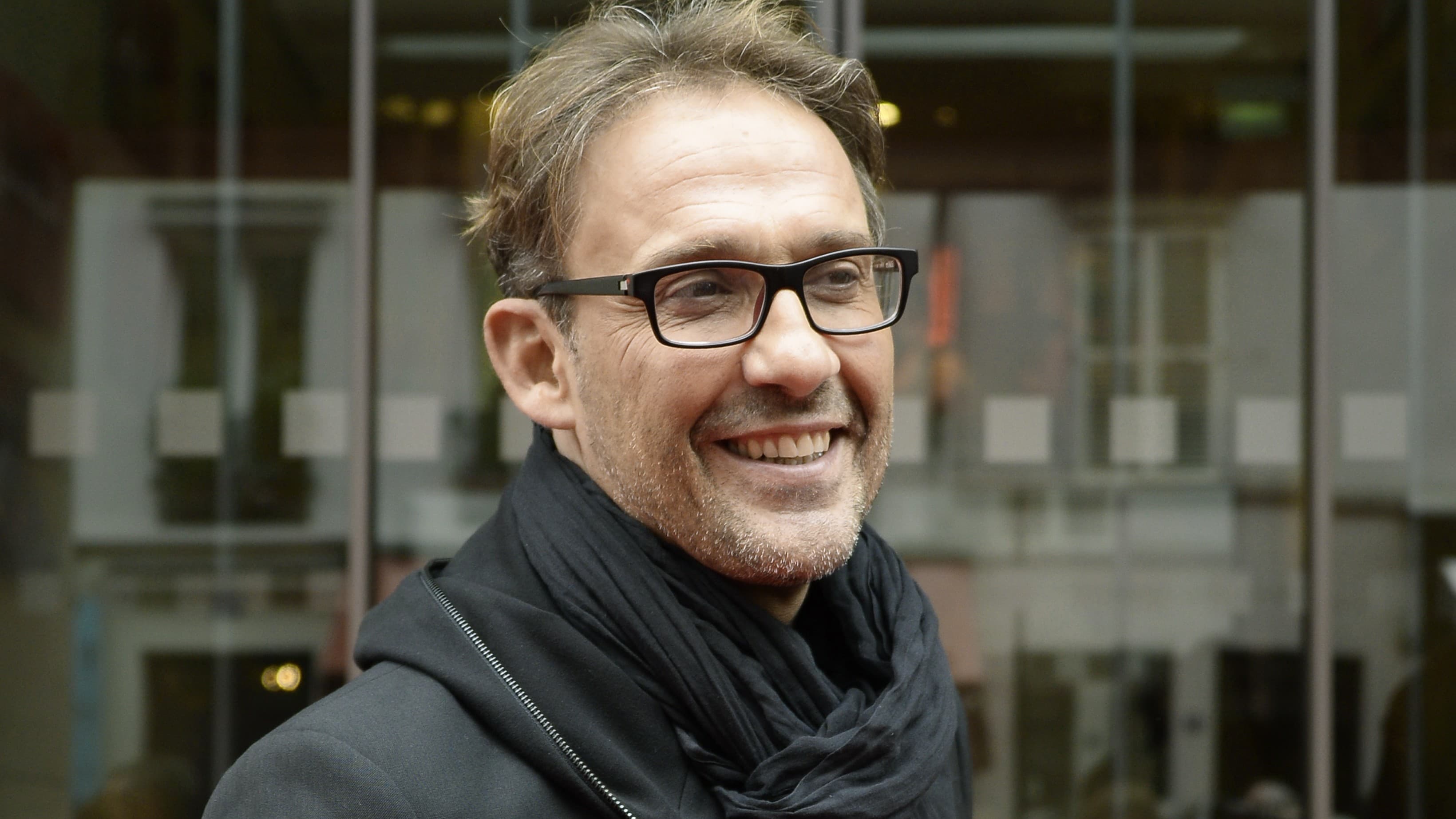 Julien Courbet aux commandes d'une émission... autour du barbecue