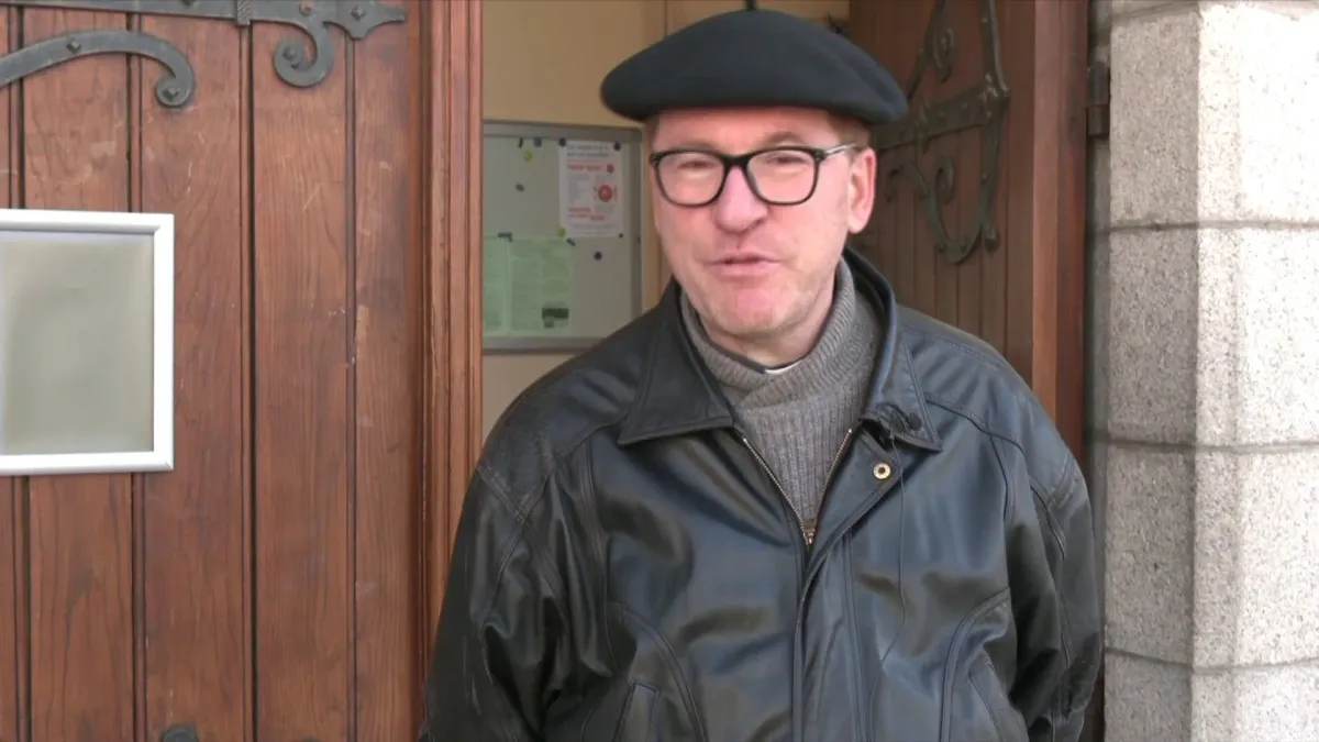 Prêtre, 53 ans, cherche "emploi alimentaire": un curé du Tarn partage ...