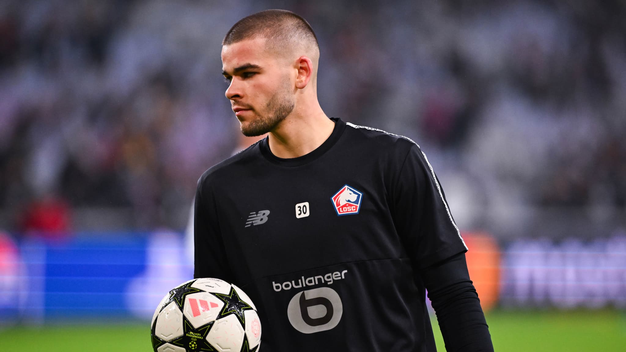 Mercato: "Un championnat qui fait rêver", les confidences de Lucas Chevalier sur son potentiel ...