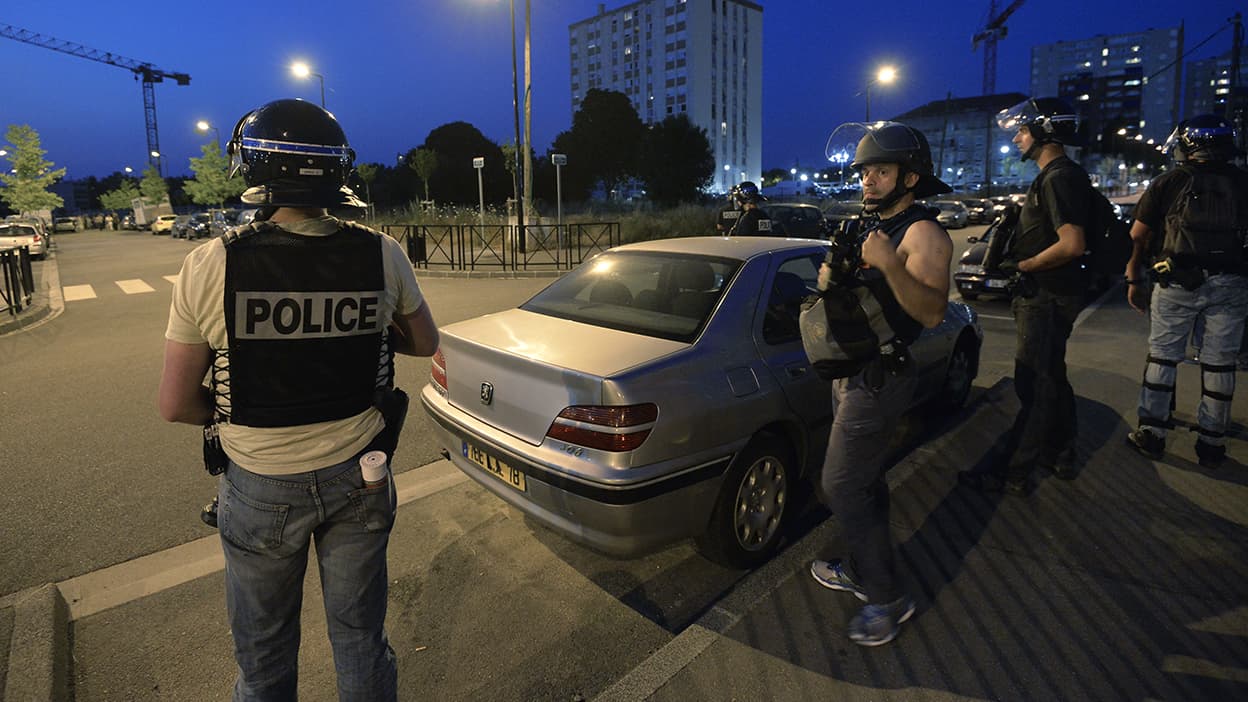Le coup de gueule d'un policier de la Bac: "On est devenu des sacs de ...