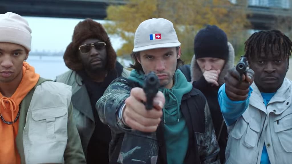 OrelSan dévoile Rêves bizarres, premier clip de La fête est finie ...