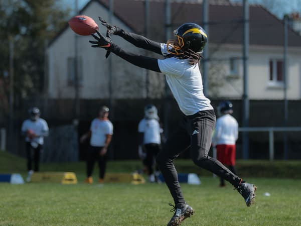 Comment le football américain veut se faire une place en France avec ...