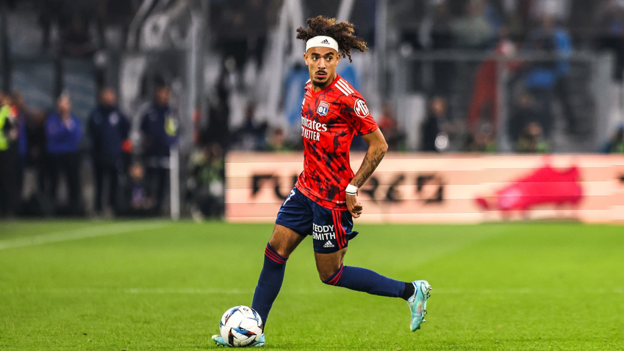 Mercato: l’OL officialise le transfert de Gusto à Chelsea, le latéral ...