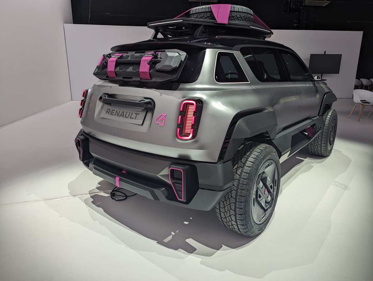 Au Mondial de Paris, Renault dévoile la future 4L: le concept 4Ever Trophy