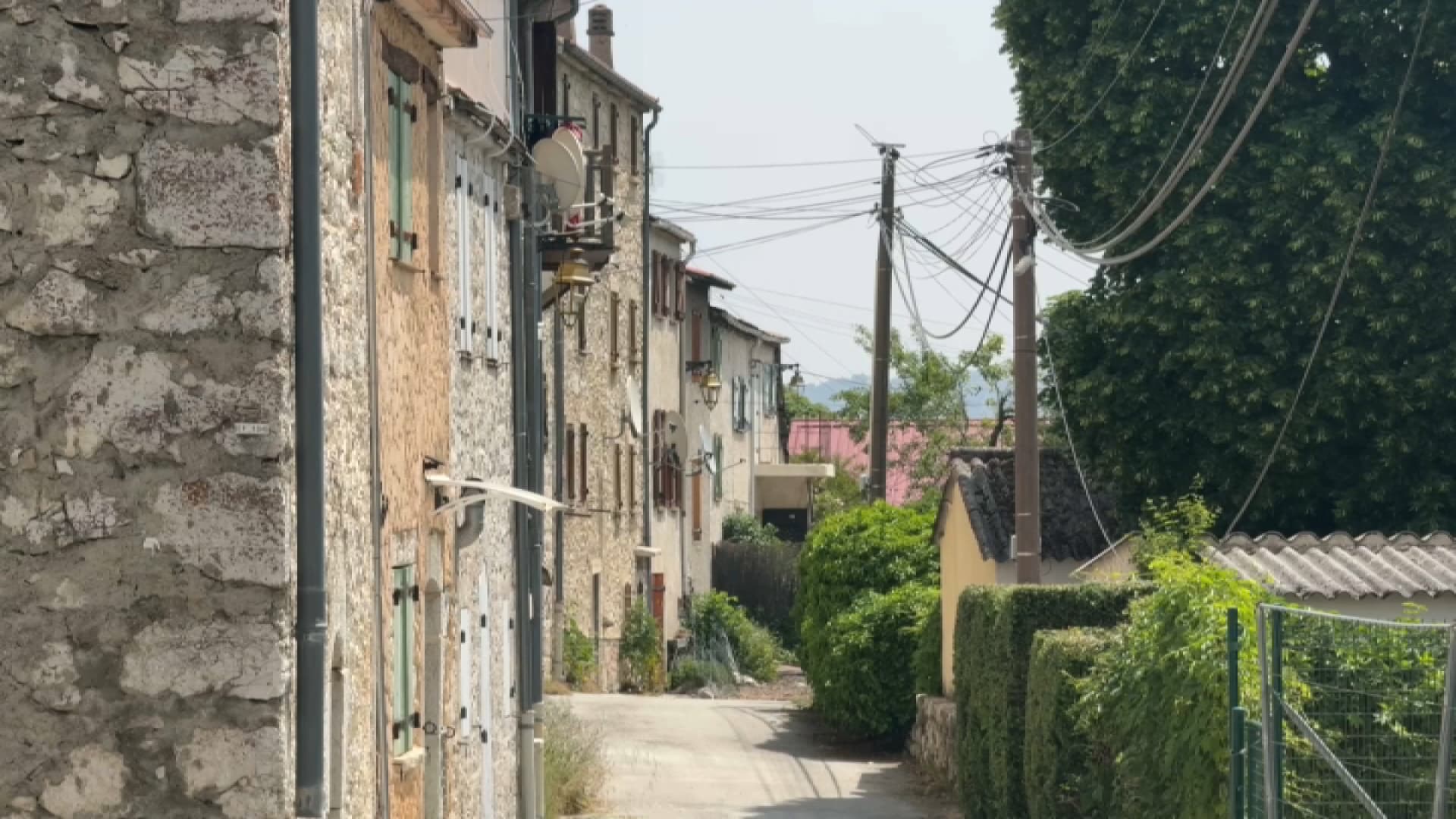 "Le problème n'est toujours pas réglé": à Andon, les habitants coupés ...