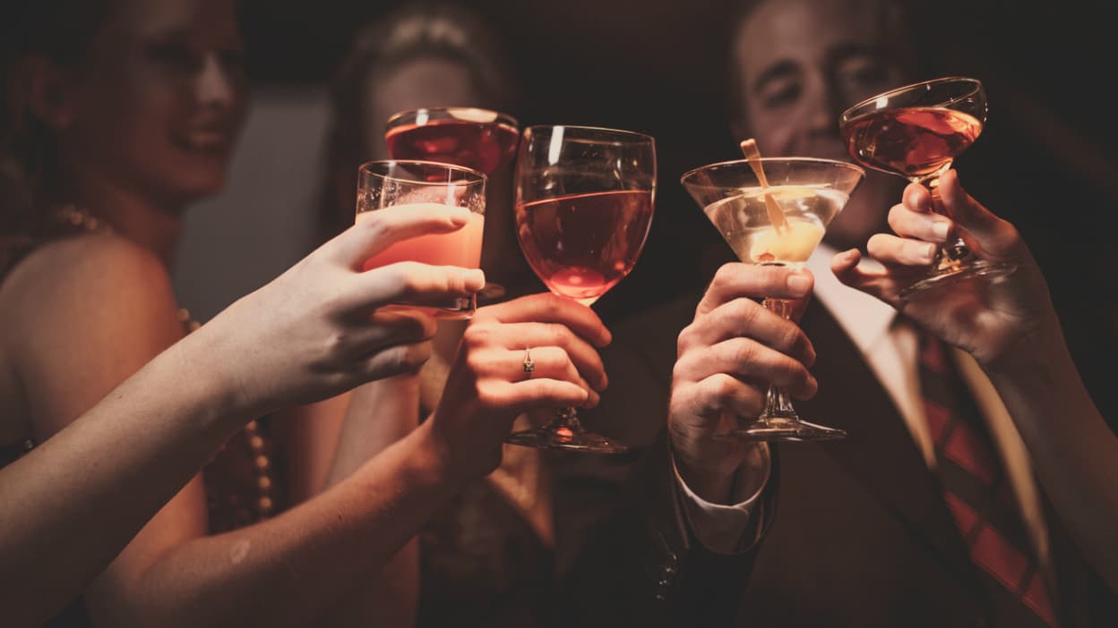 Dix verres d'alcool par semaine, une recommandation connue des Français?