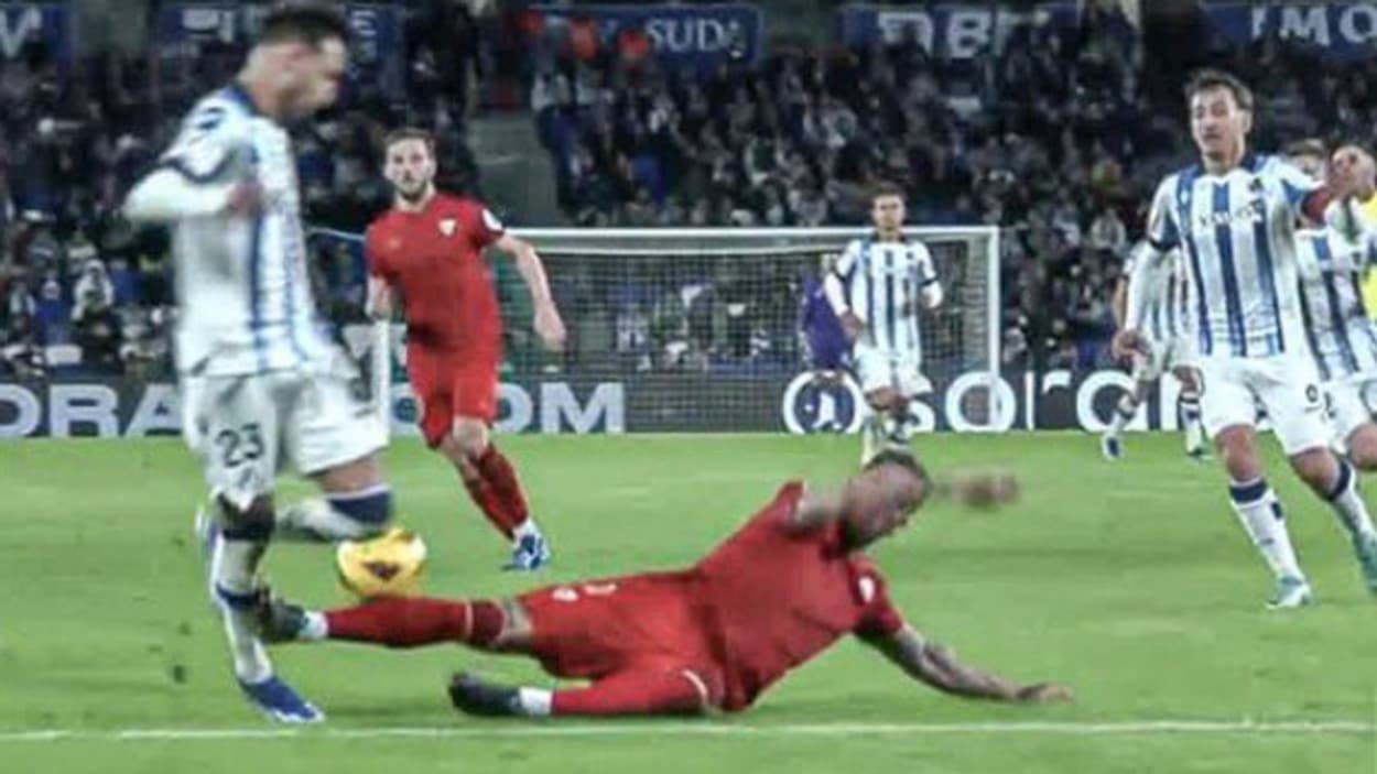 Séville: Sergio Ramos exclu pour un tacle très dangereux face à la Real ...