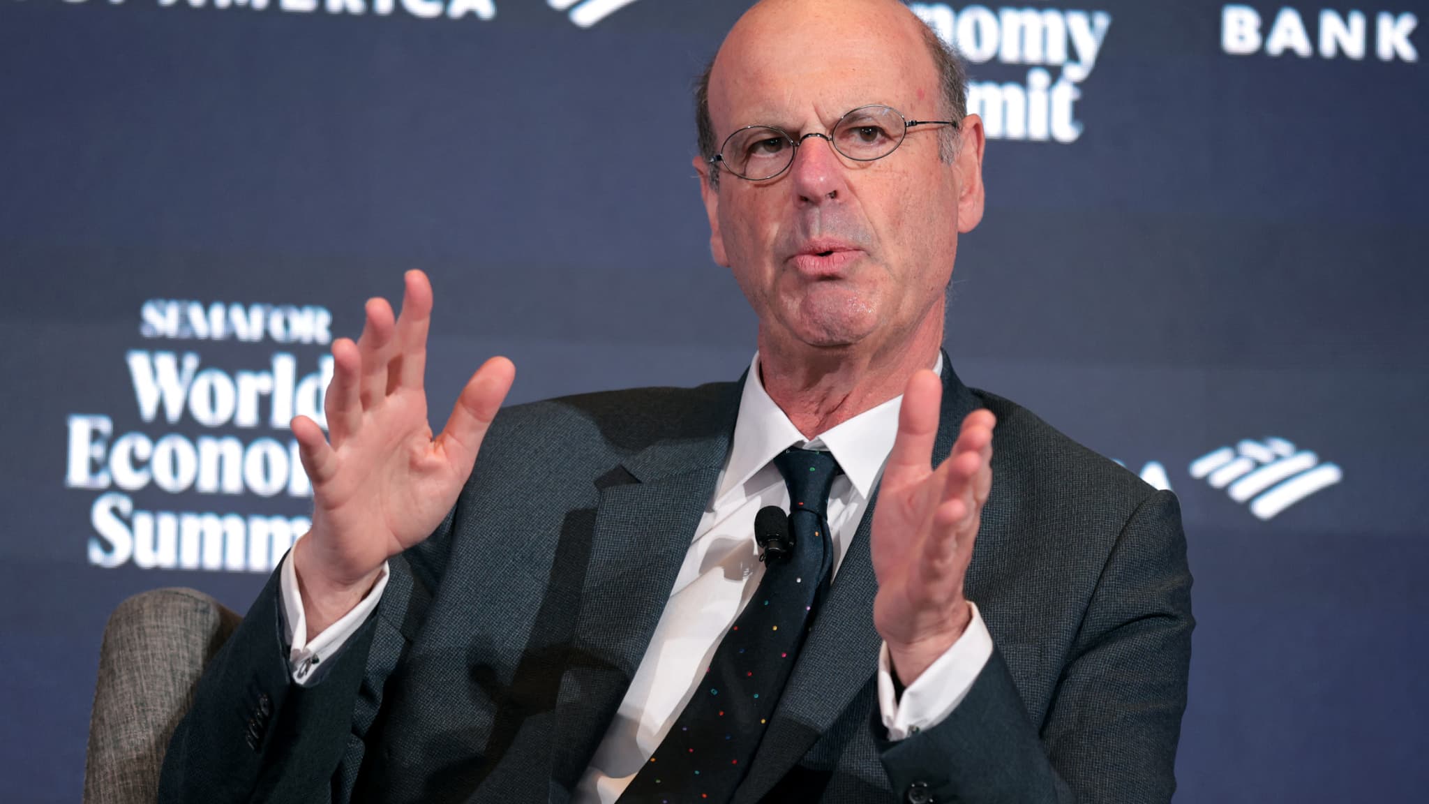 Droits de douane: "Une période de turbulences mais temporaire", veut ...