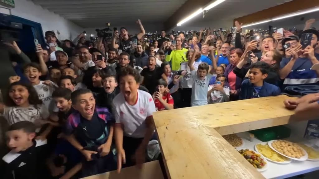 Ballon d'or: la belle joie au club de Bron après le sacre de Karim Benzema