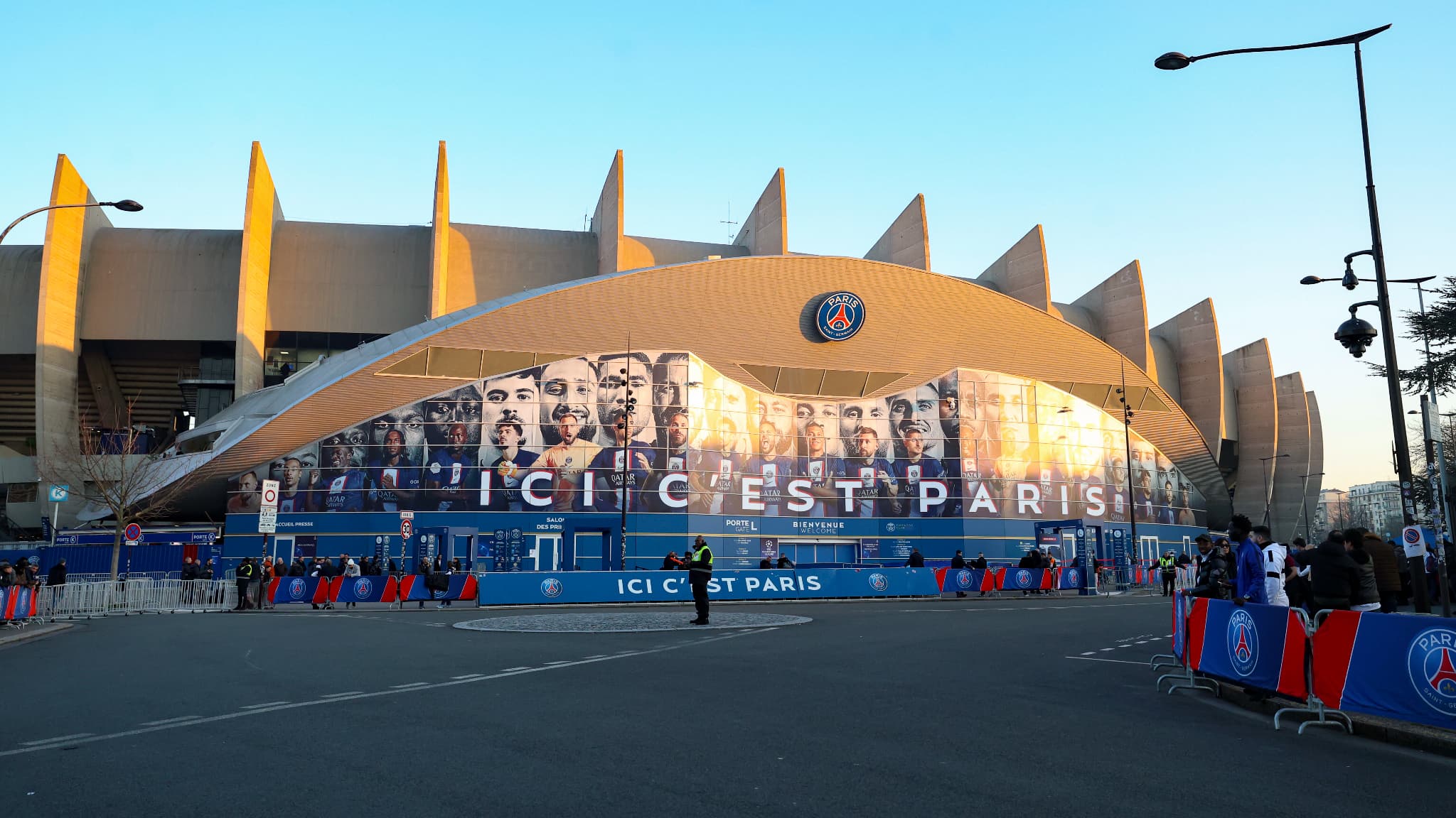 Ligue 1: la Mairie de Paris veut renouer le dialogue avec le PSG pour ...