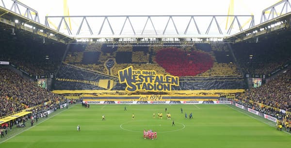 Dortmund: "Westfalenstadion, pour toujours", le tifo qui ne passe pas ...