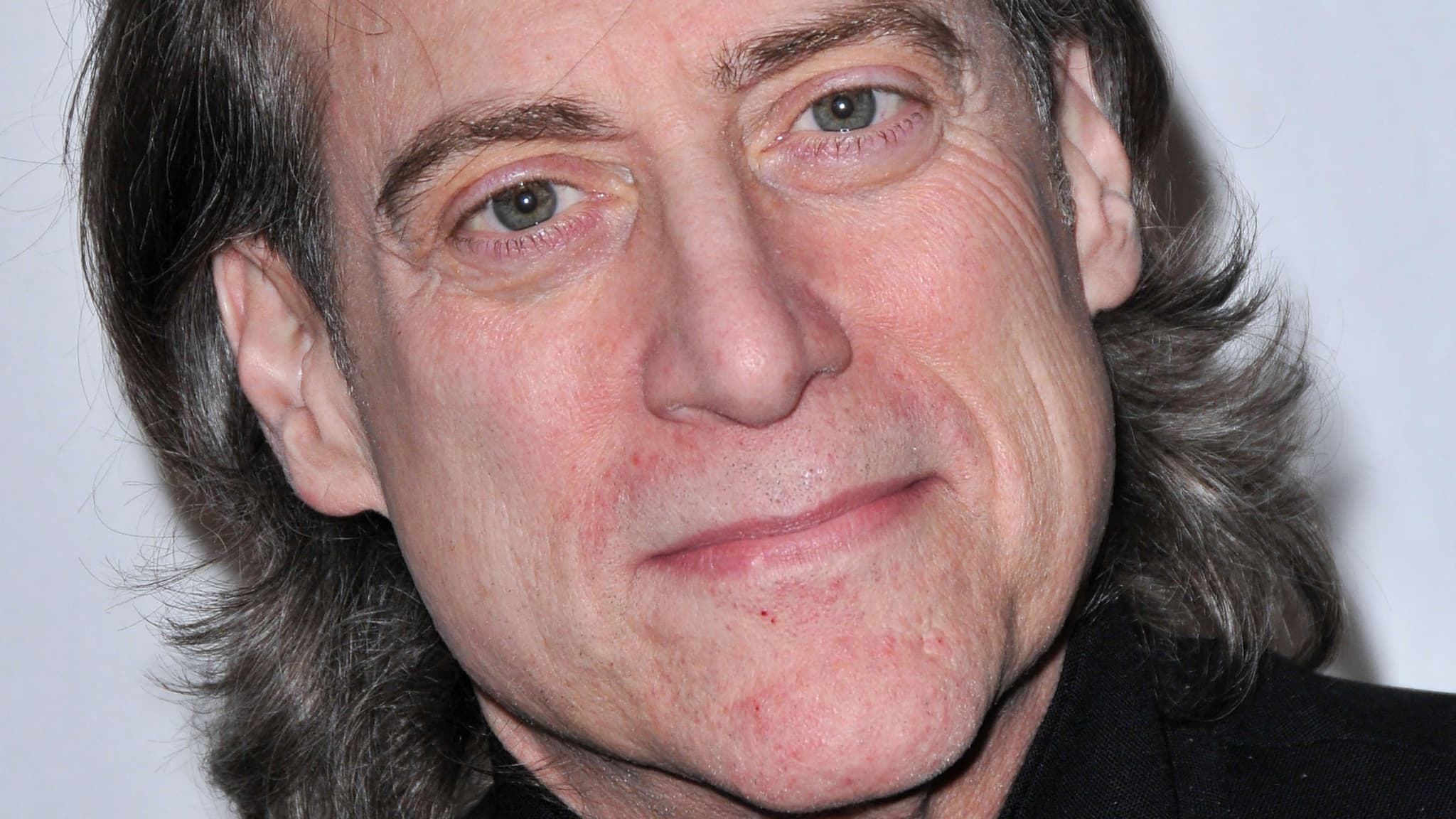 L'acteur Richard Lewis, star de la série "Larry et son nombril", est ...