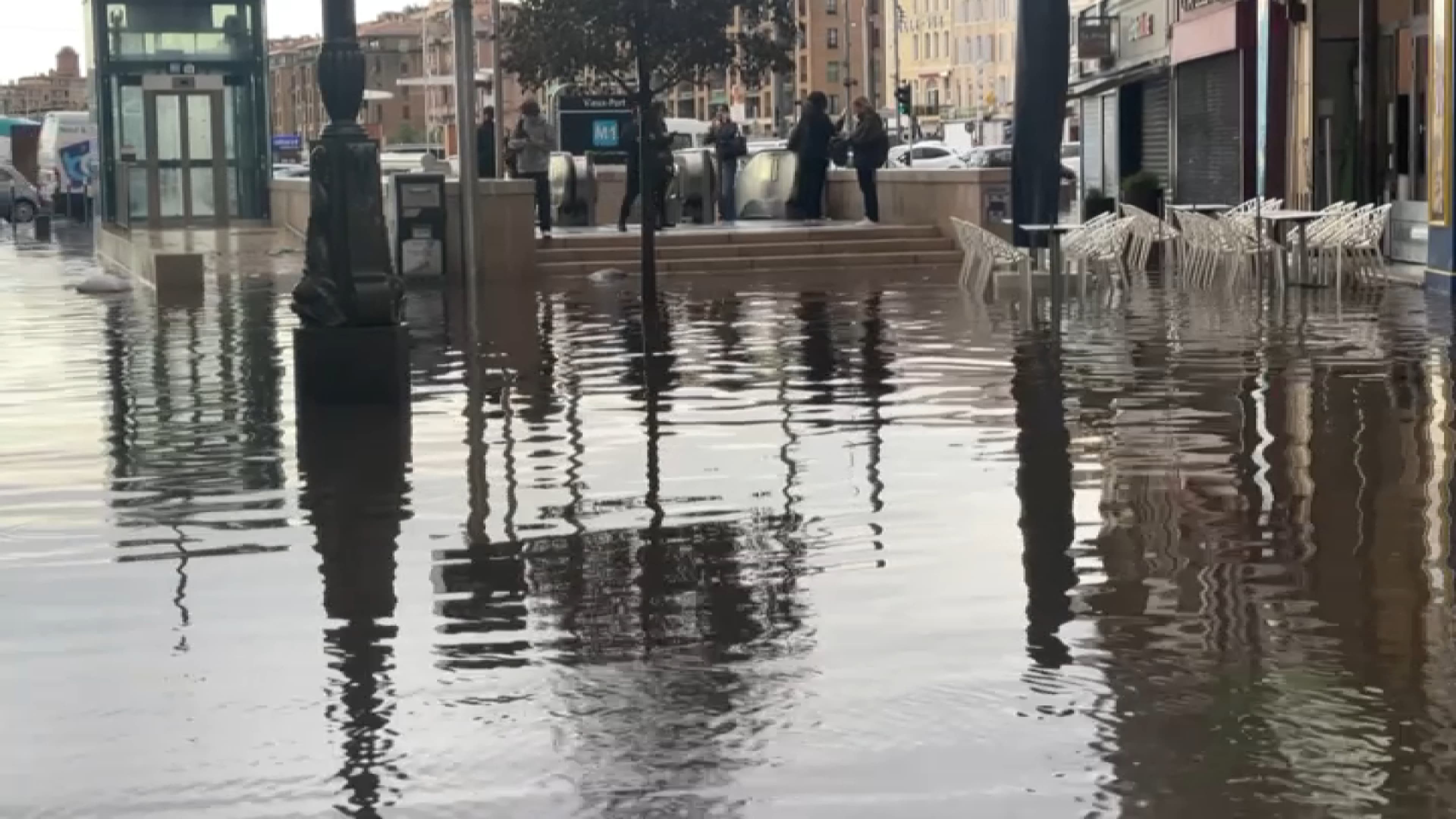 Fortes pluies à Marseille: les images des inondations et des dégâts ...