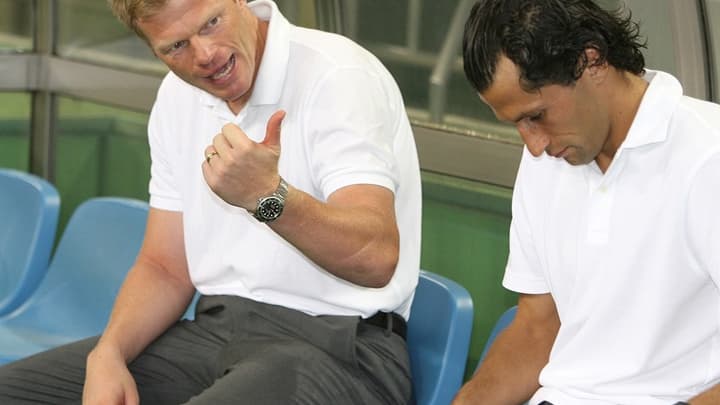 Oliver Kahn critique Buffon et sa venue au PSG